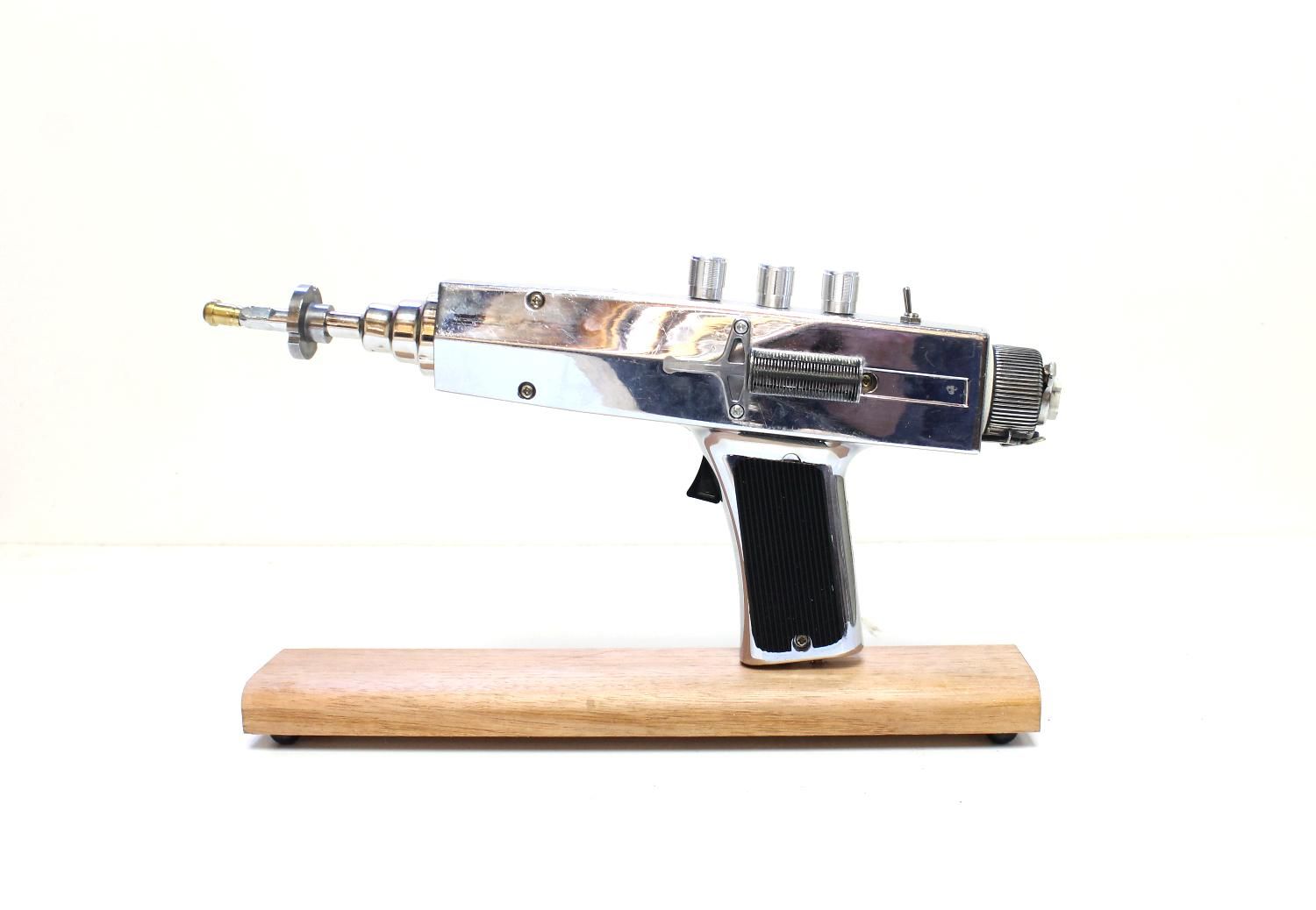 Build a Ray Gun With Sound Effects : 14 Steps (with Pictures ...