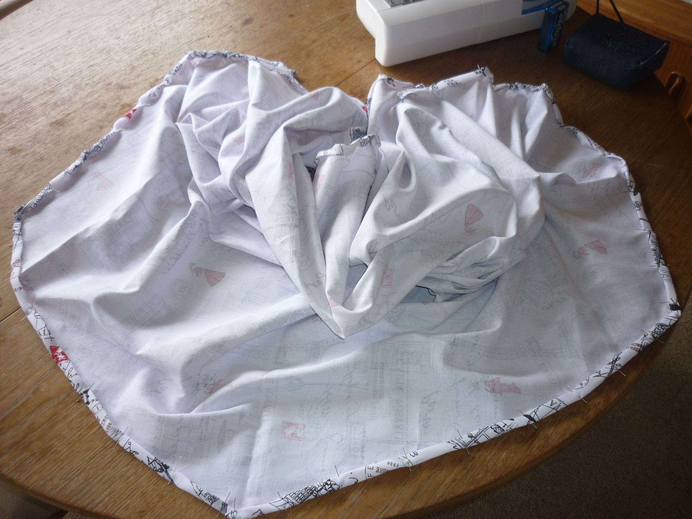 Sew an Octagonal Tablecloth Without a Pattern : 5 Steps - Instructables
