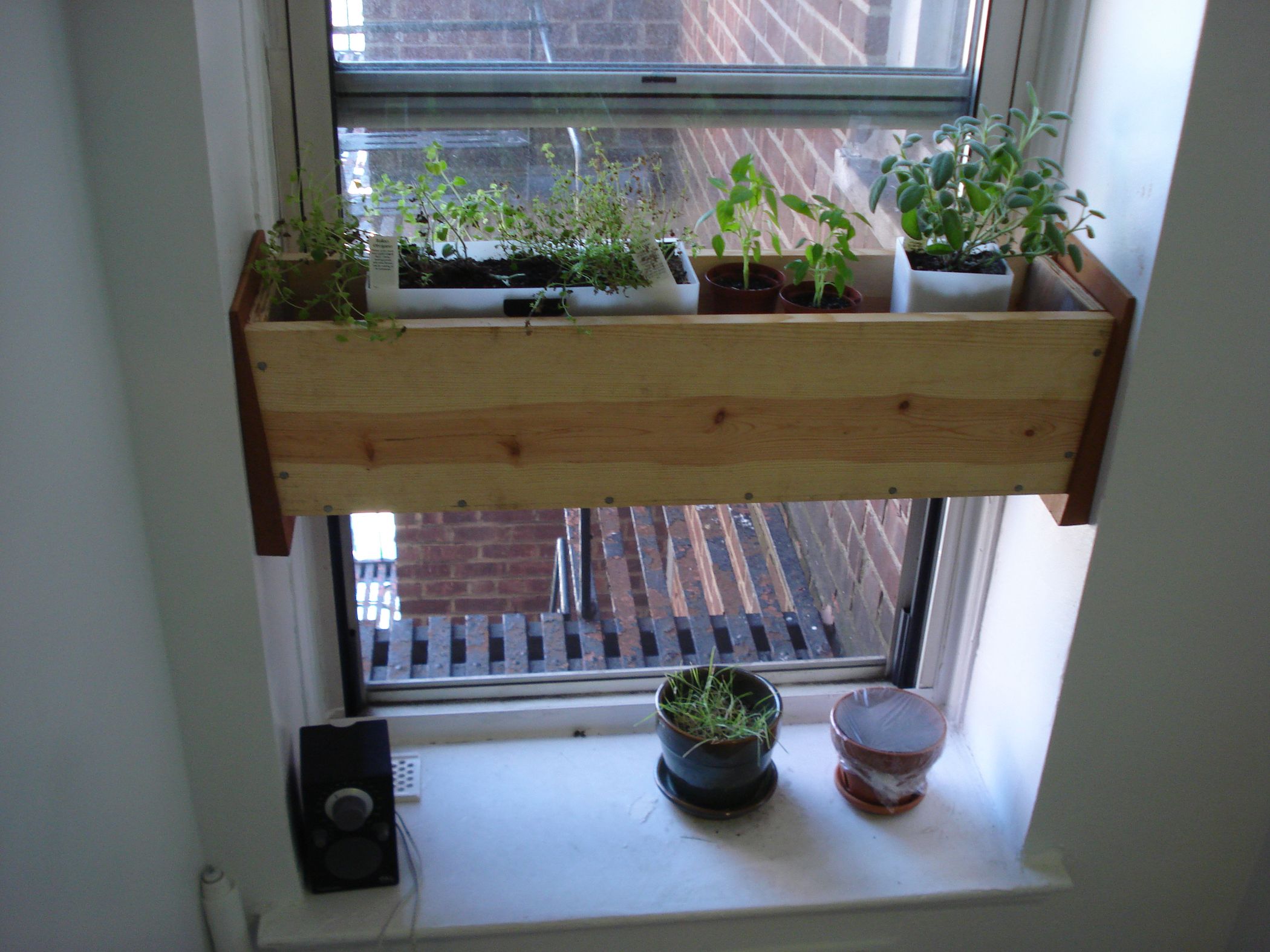 Herb Planter Box for the Kitchen -- Easy Install : 4 Steps - Instructables