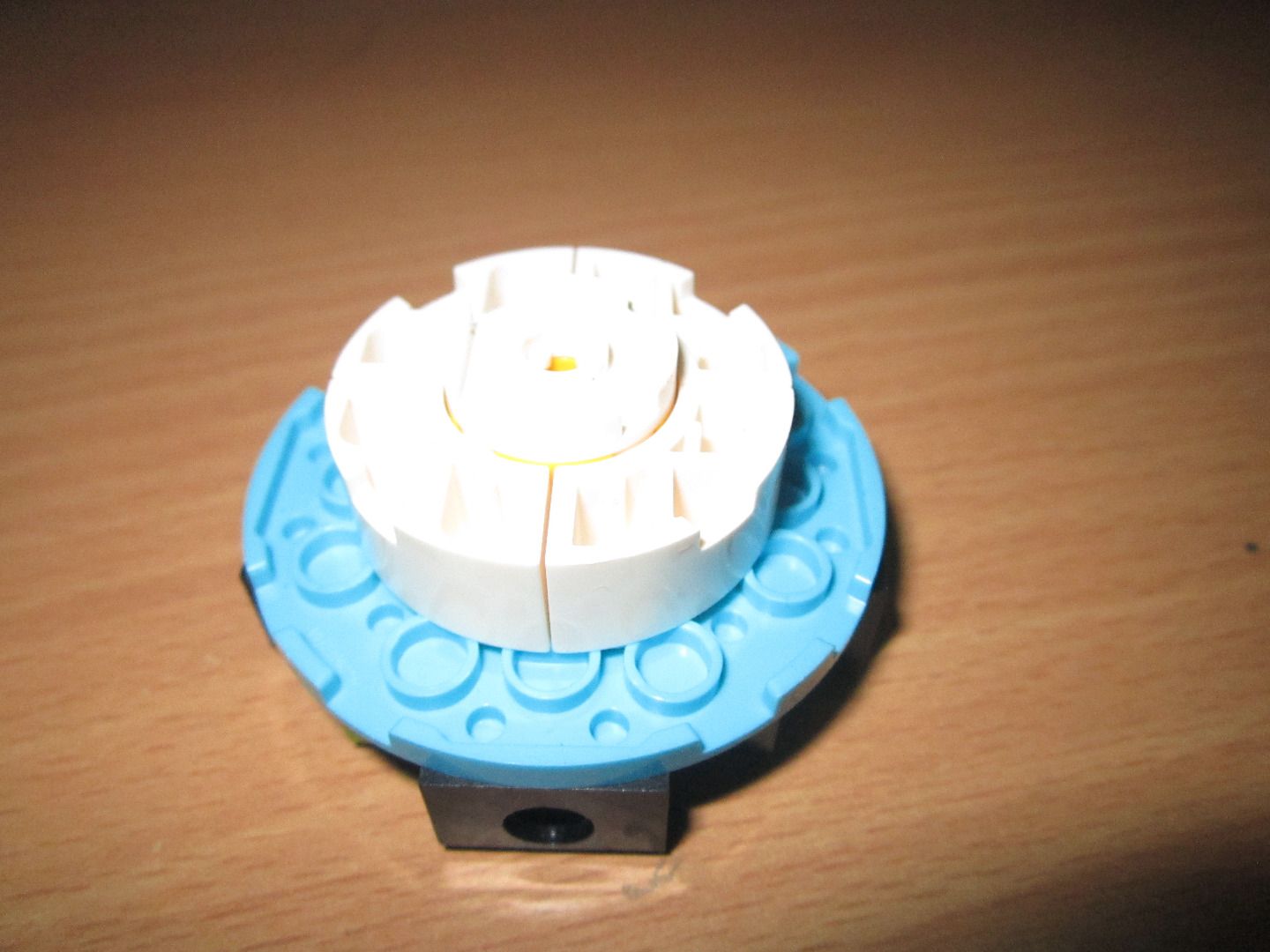 LEGO Beyblade With Ripper : 4 Steps - Instructables