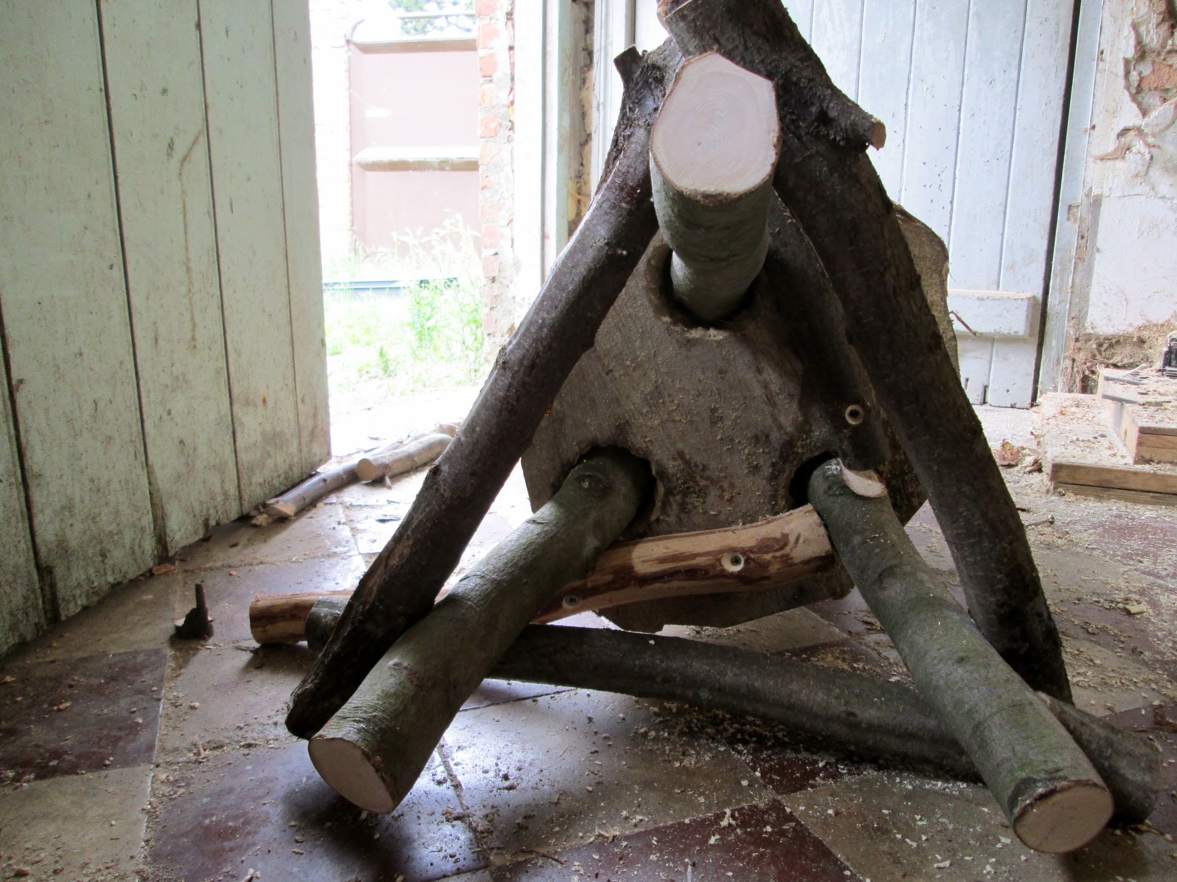 Stump Throne : 5 Steps (with Pictures) - Instructables