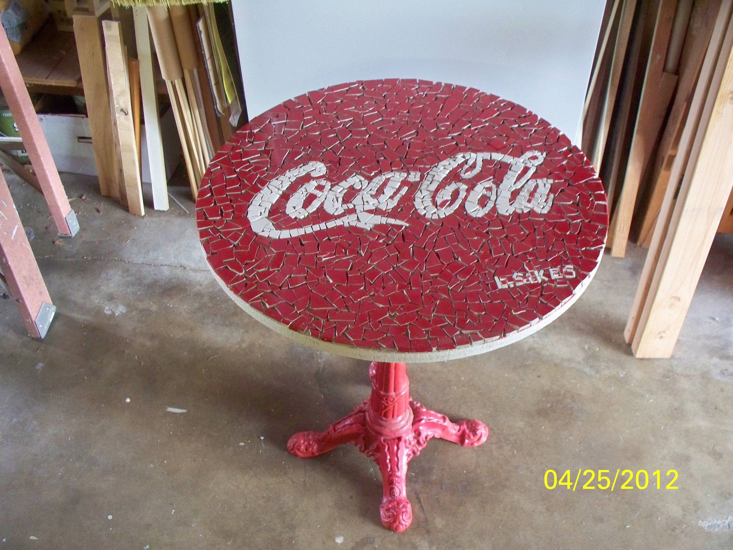 Make a Coca Cola Mosaic Table : 17 Steps (with Pictures) - Instructables
