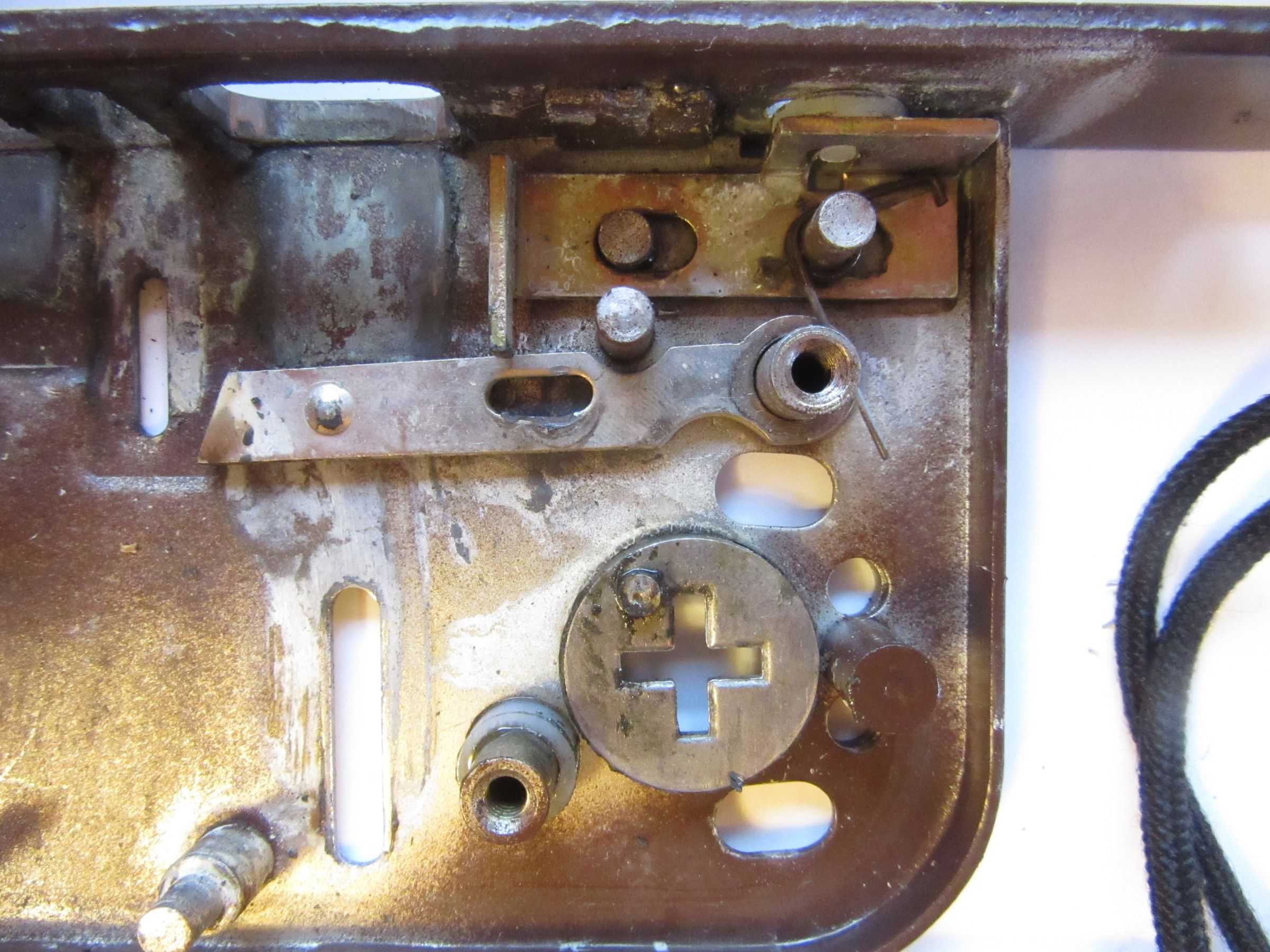 How to Disassemble a Boda 4235 Lock Case (Abloy 4235) : 5 Steps ...