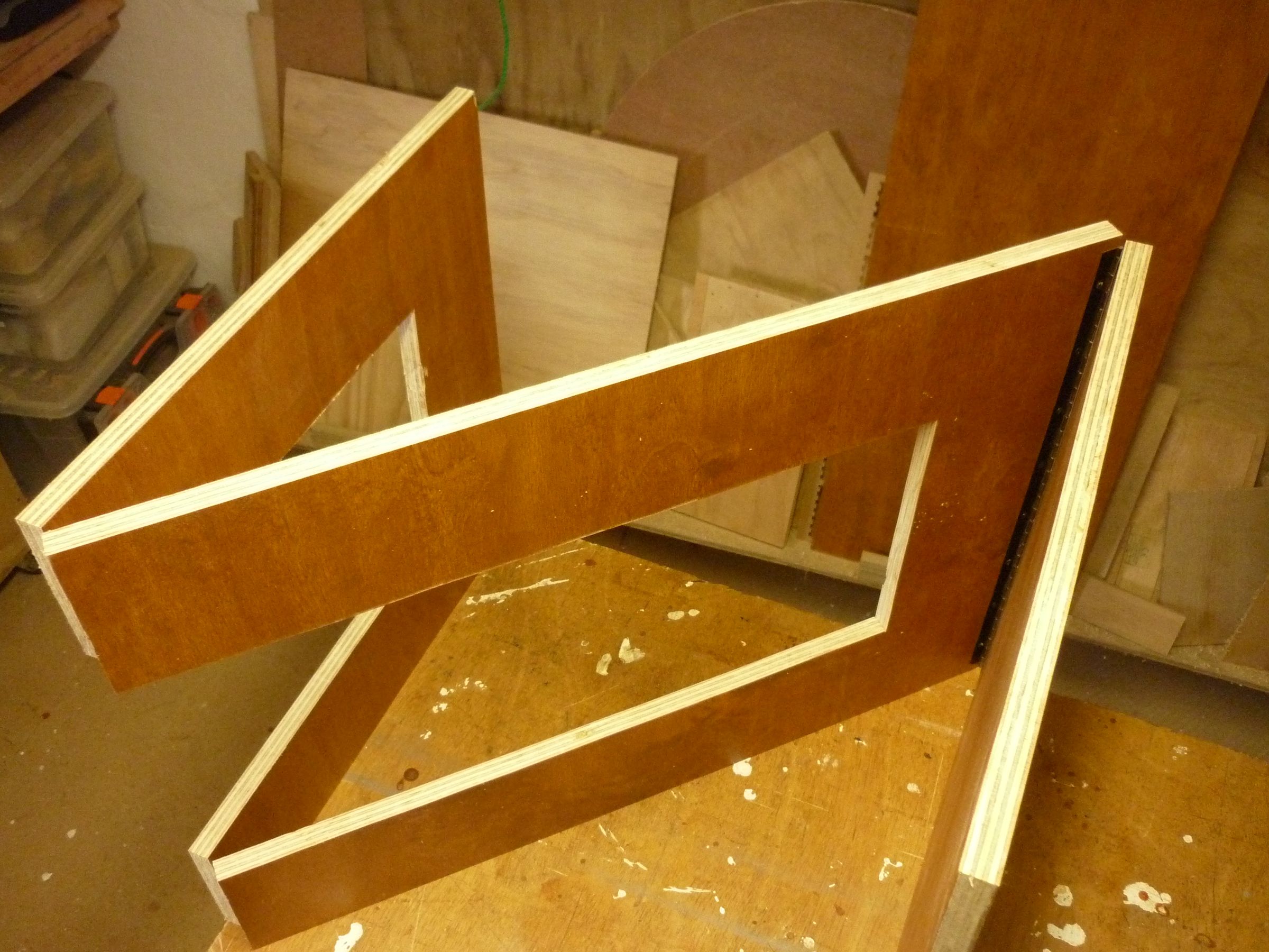 Collapsible Z-Shaped Side Table : 7 Steps (with Pictures) - Instructables
