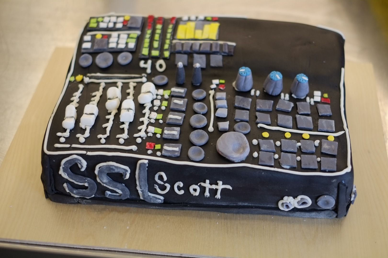 Soundboard Cake With Working Volt Meters : 12 Steps (with Pictures ...