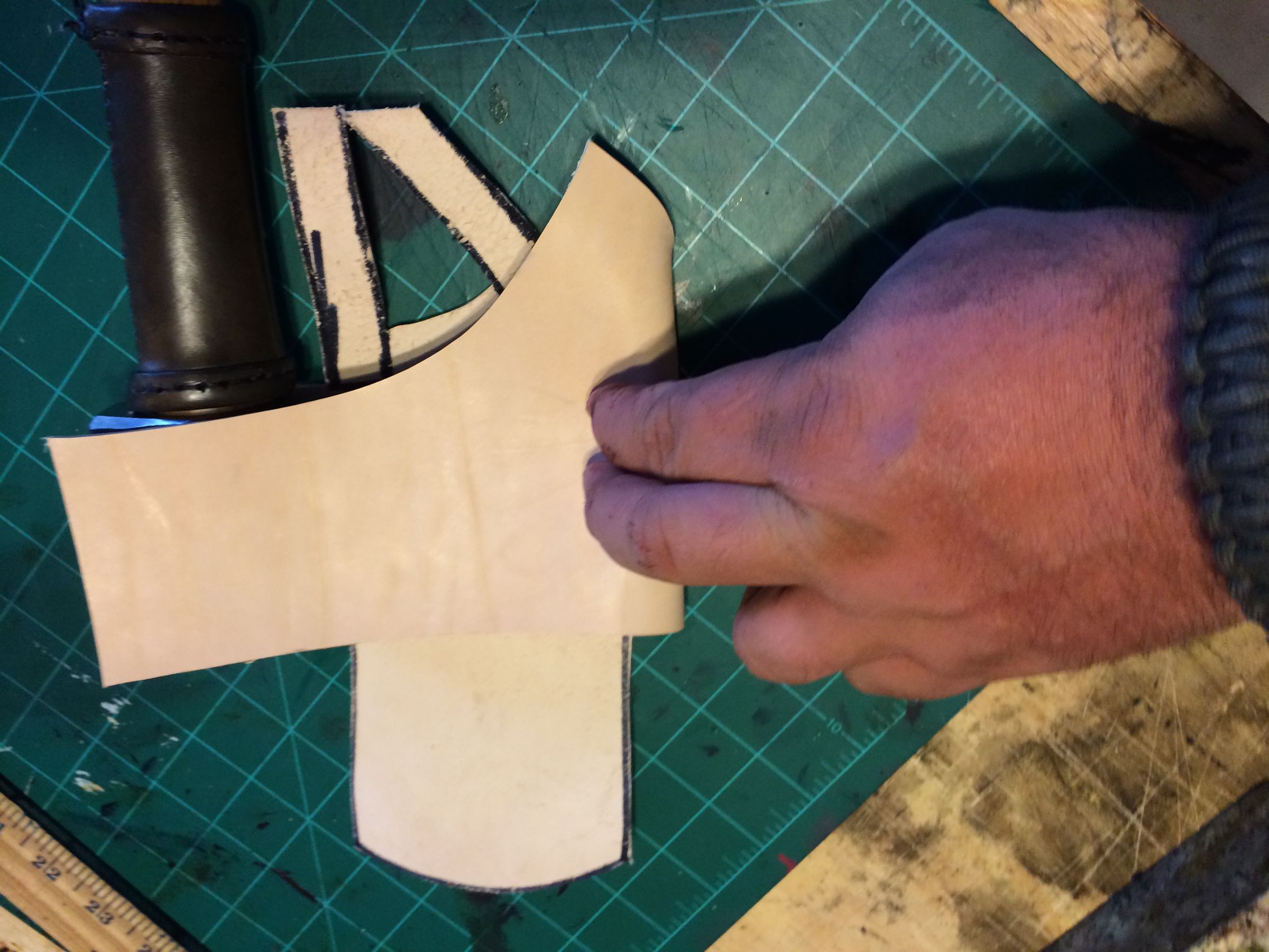 Tomahawk Sheath, Haft Wrap, and Belt Holster : 3 Steps - Instructables