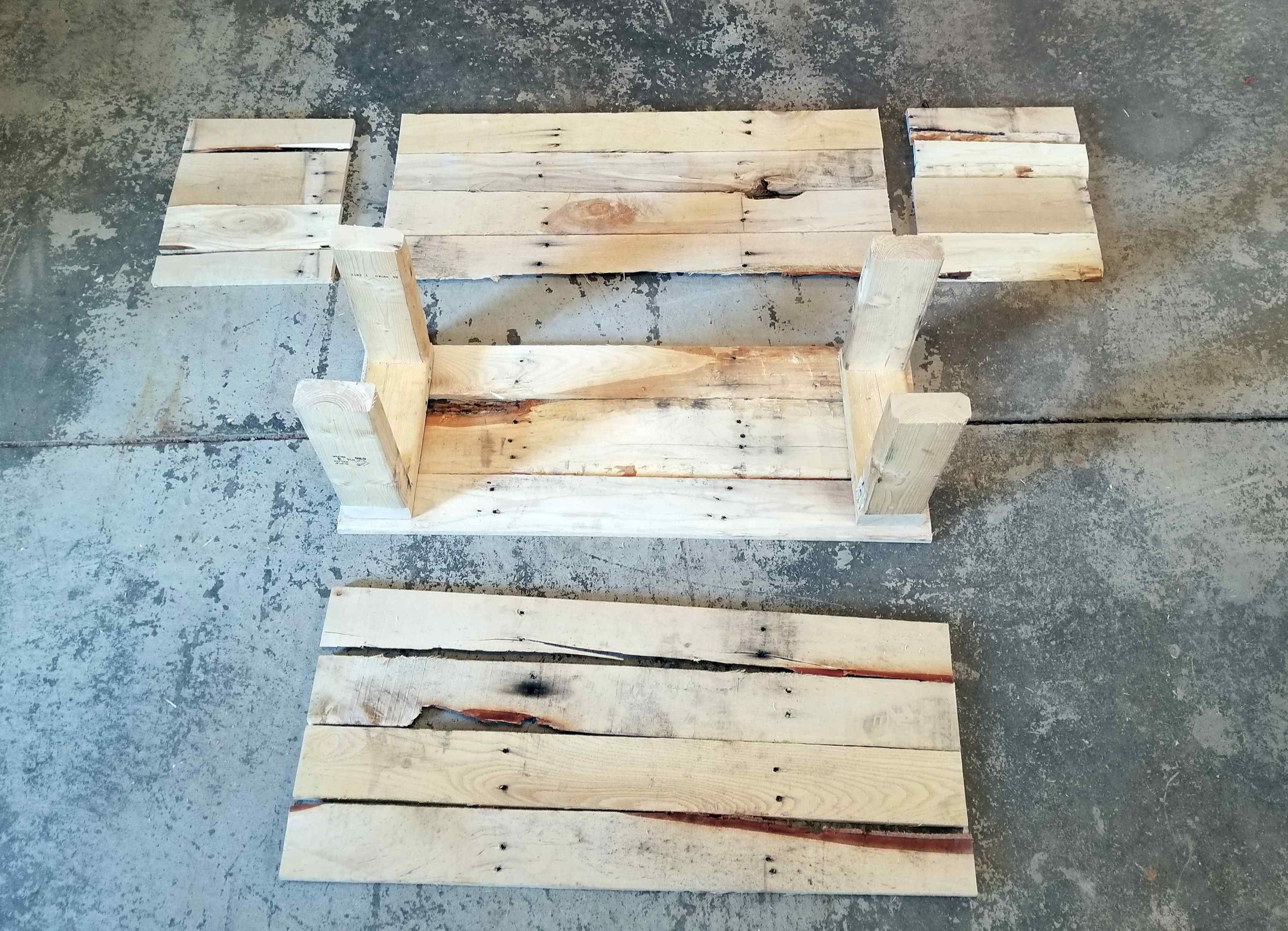 Pallet Footlocker : 6 Steps (with Pictures) - Instructables