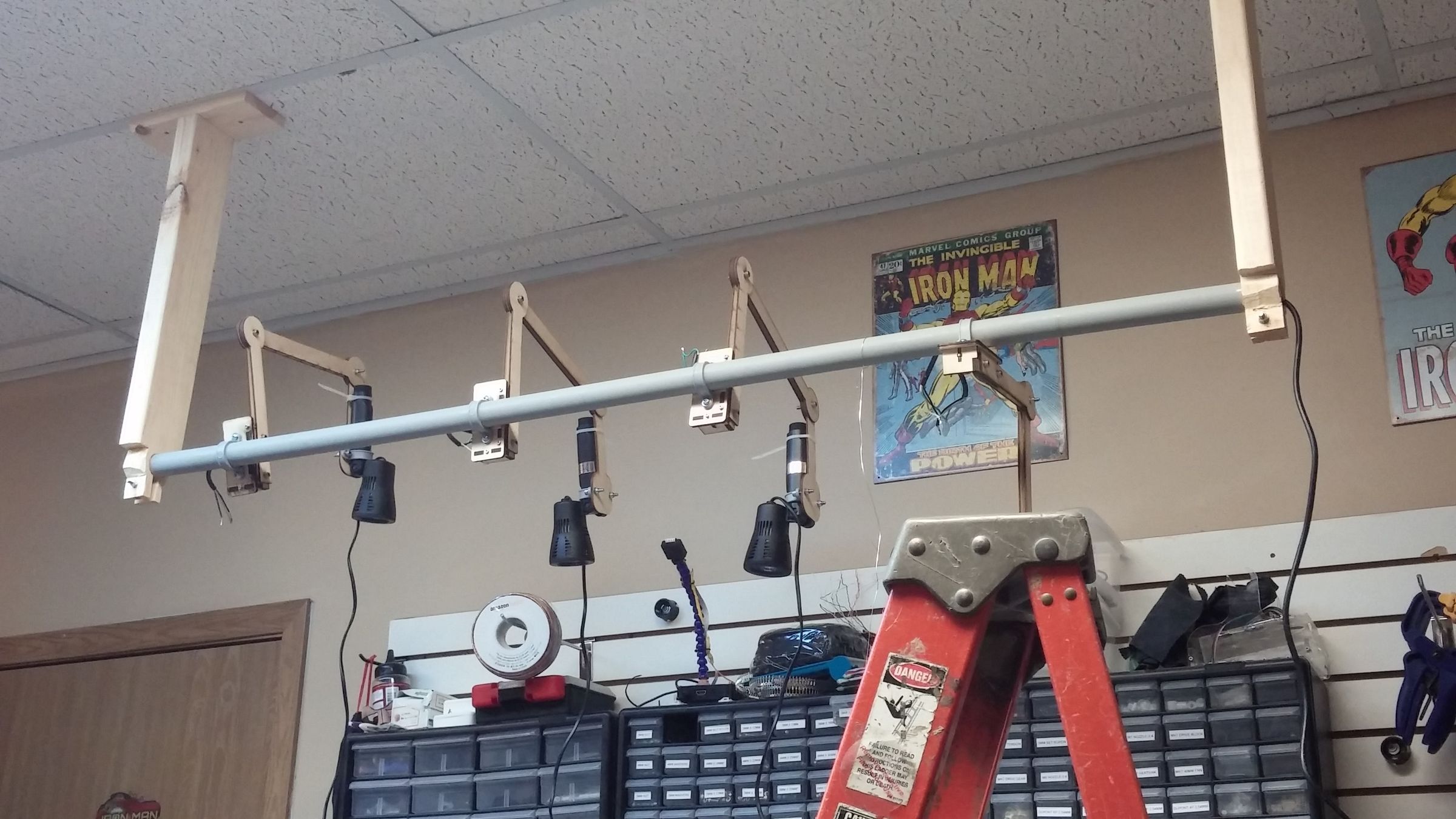 PVC Articulating Lights Mount : 7 Steps (with Pictures) - Instructables