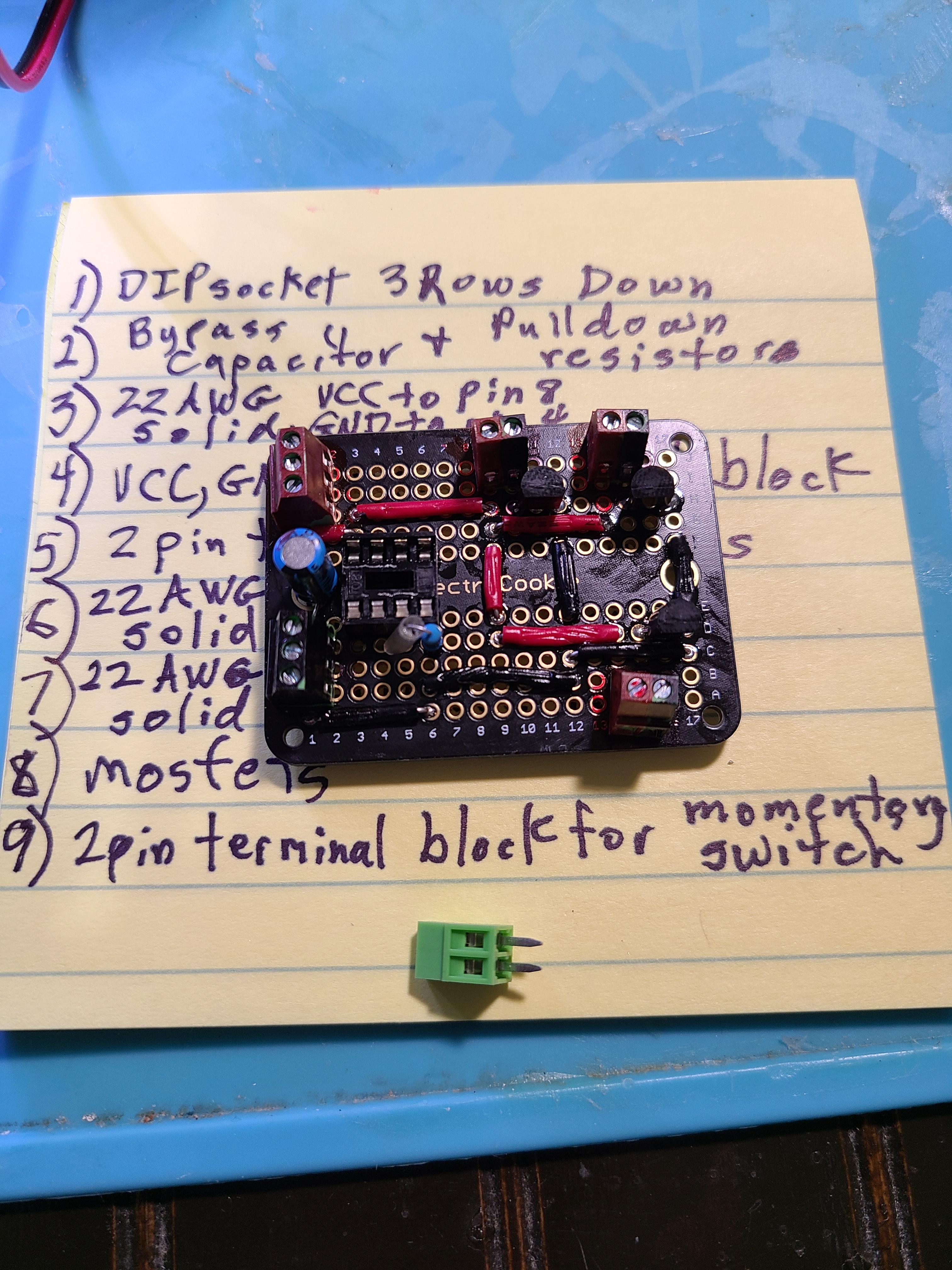 Attiny85 AVR PWM Haunted House Model LED Lights : 6 Steps - Instructables