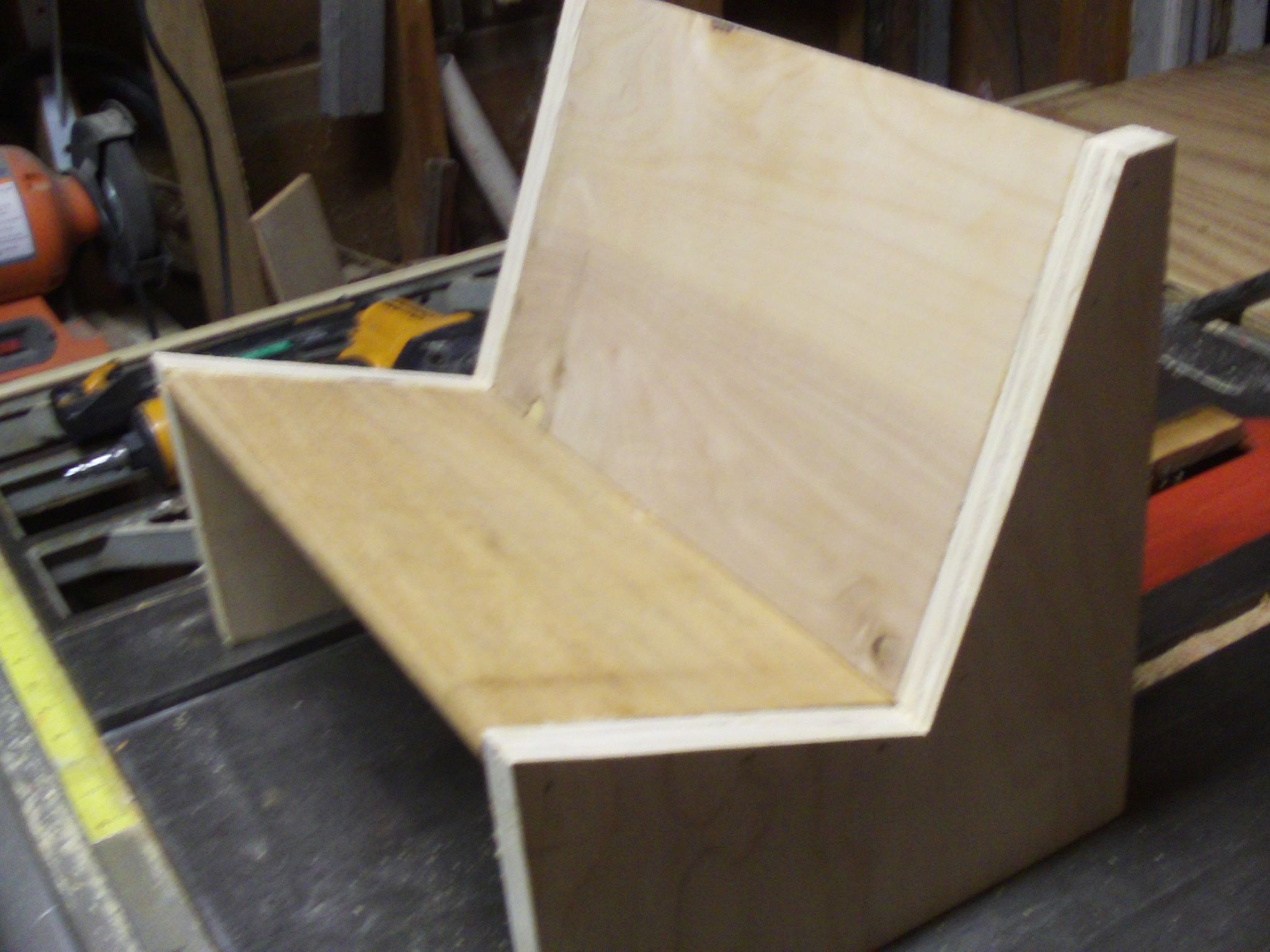Small Amp Stand for Under $10 : 4 Steps - Instructables