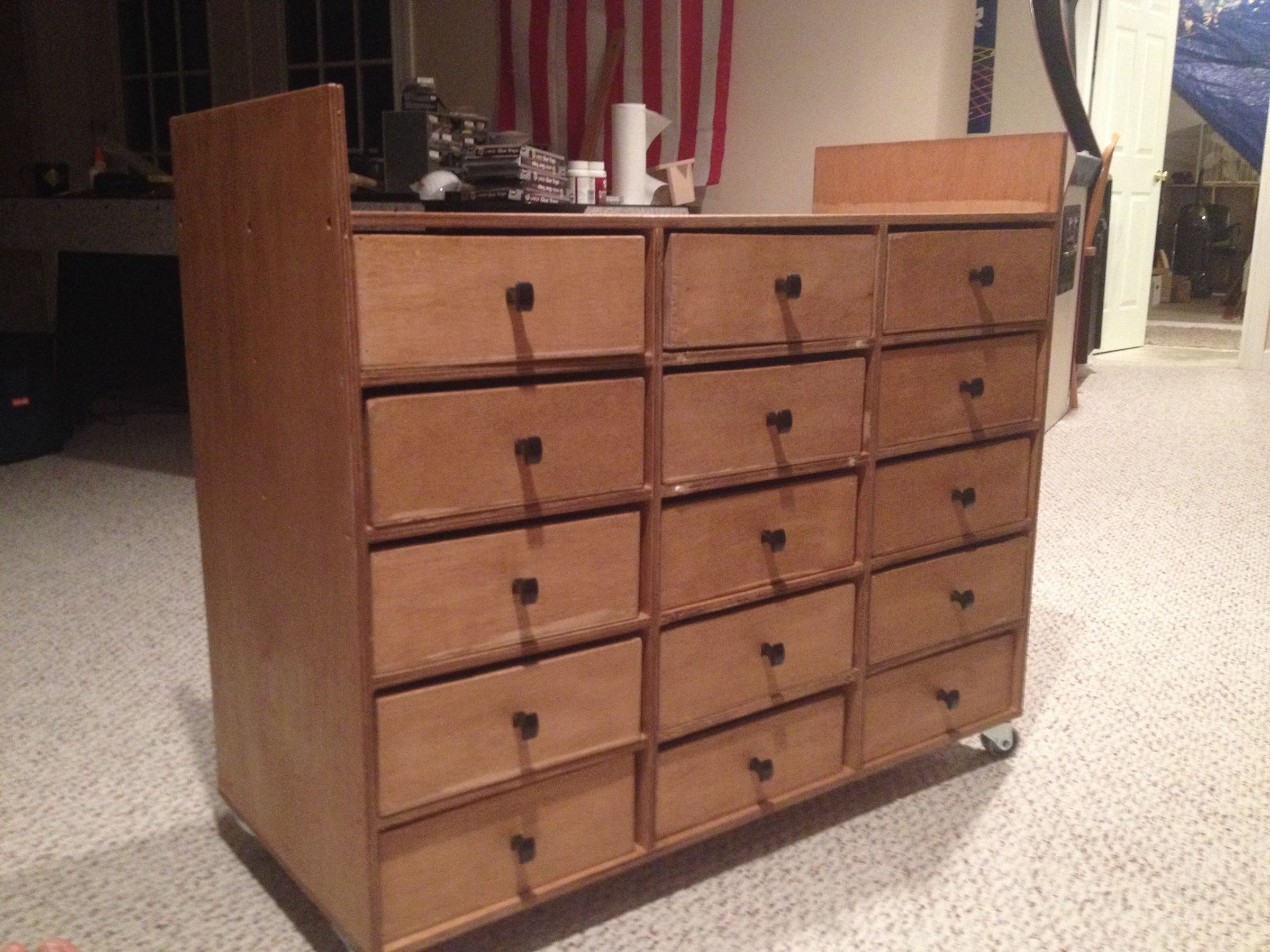 Rolling Drawer Desk/Craft Station : 5 Steps - Instructables