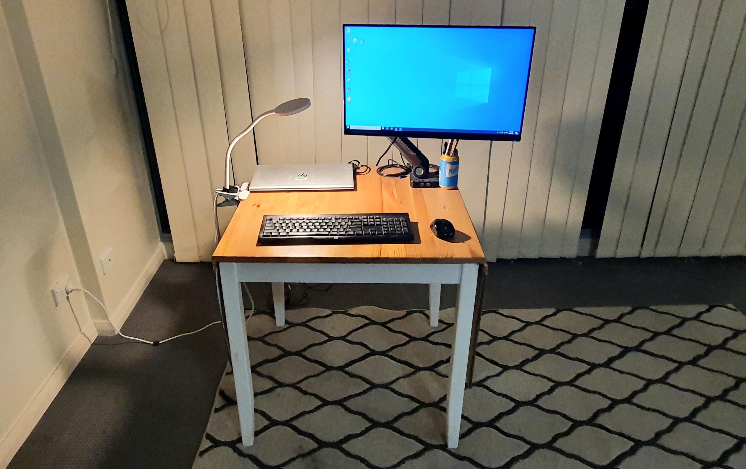 Desk Wings : 7 Steps - Instructables