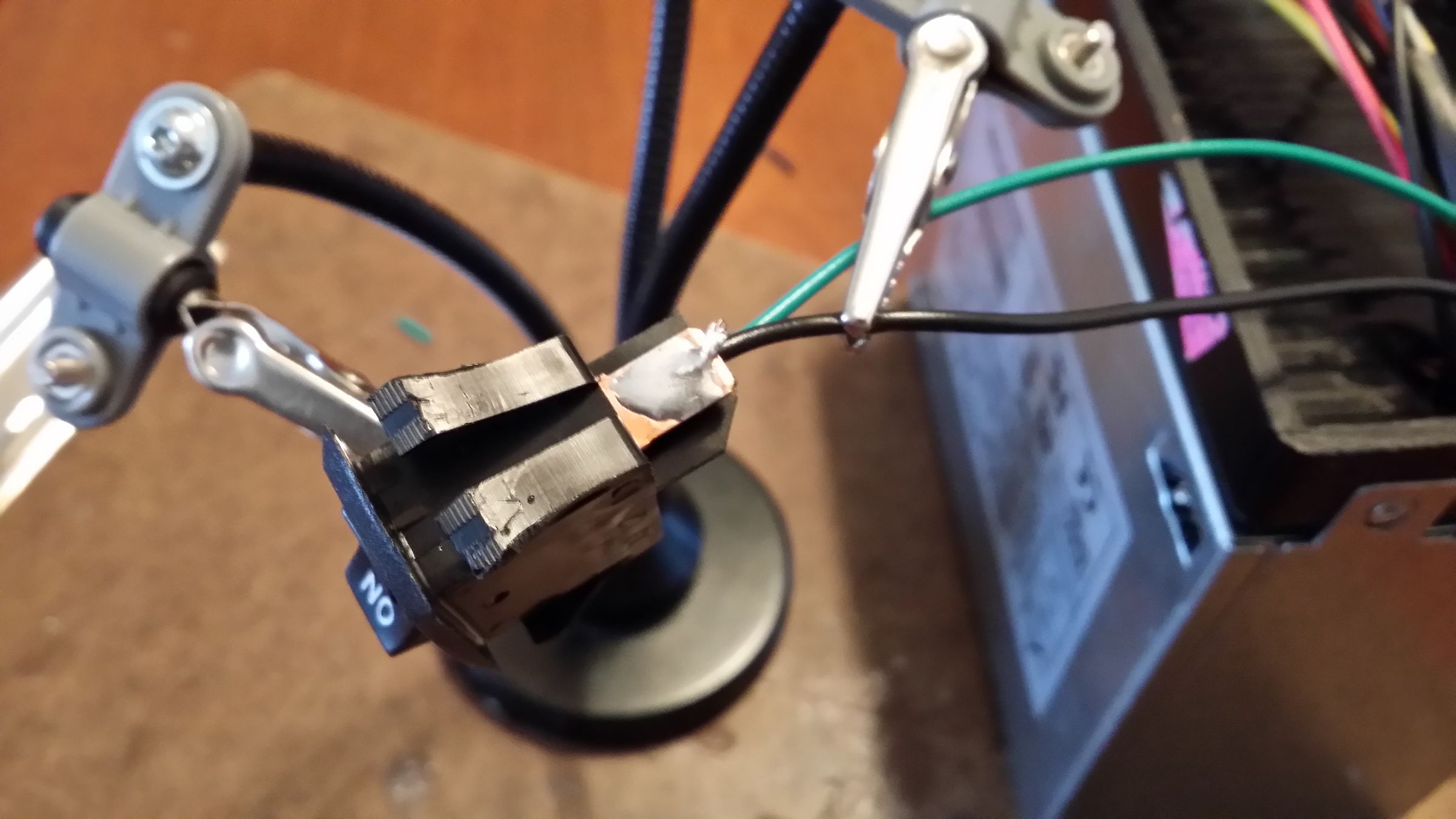 Easy Benchtop Power Supply : 8 Steps (with Pictures) - Instructables