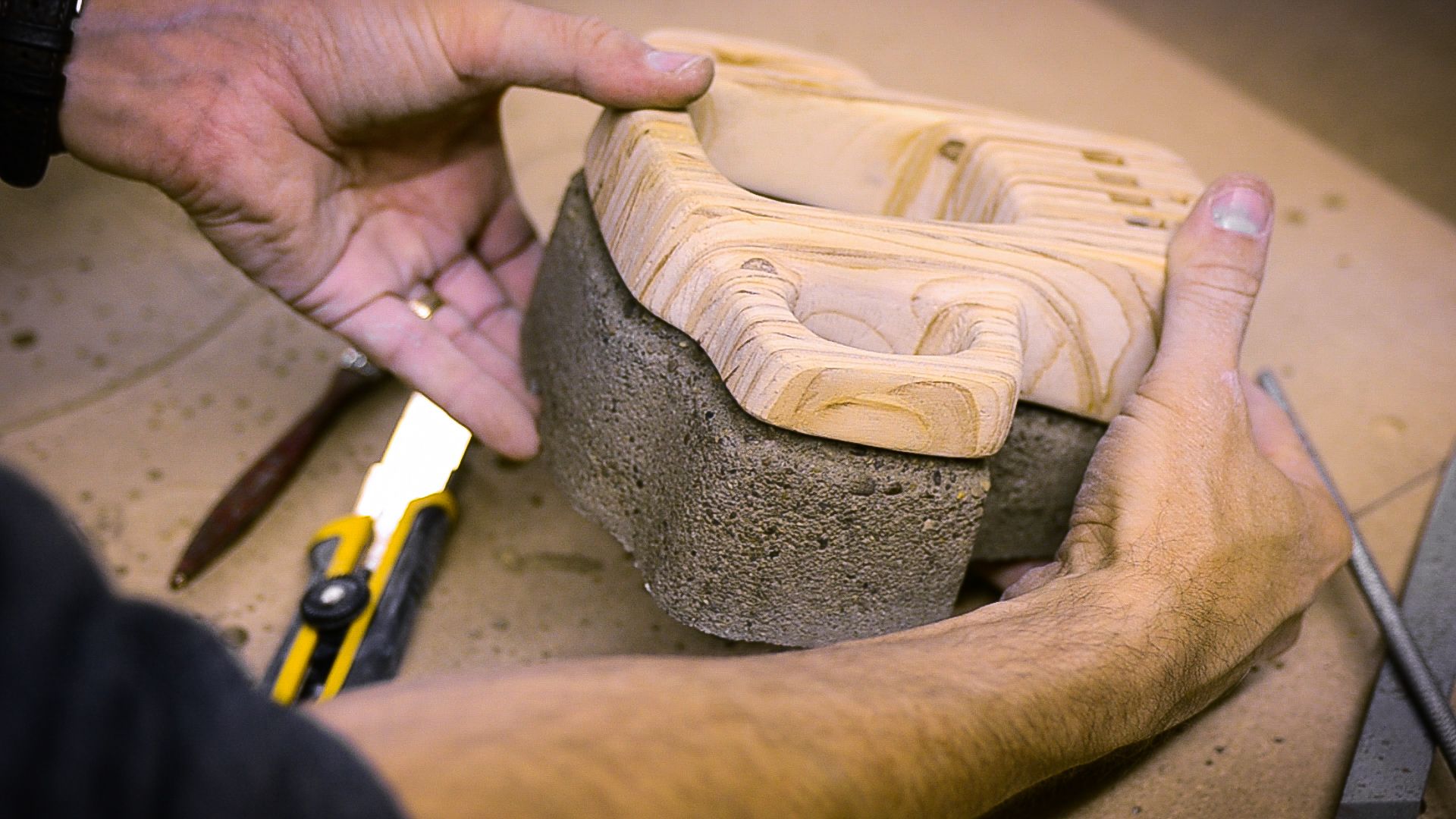 Concrete USB Charging Hub With Storage : 13 Steps (with Pictures ...