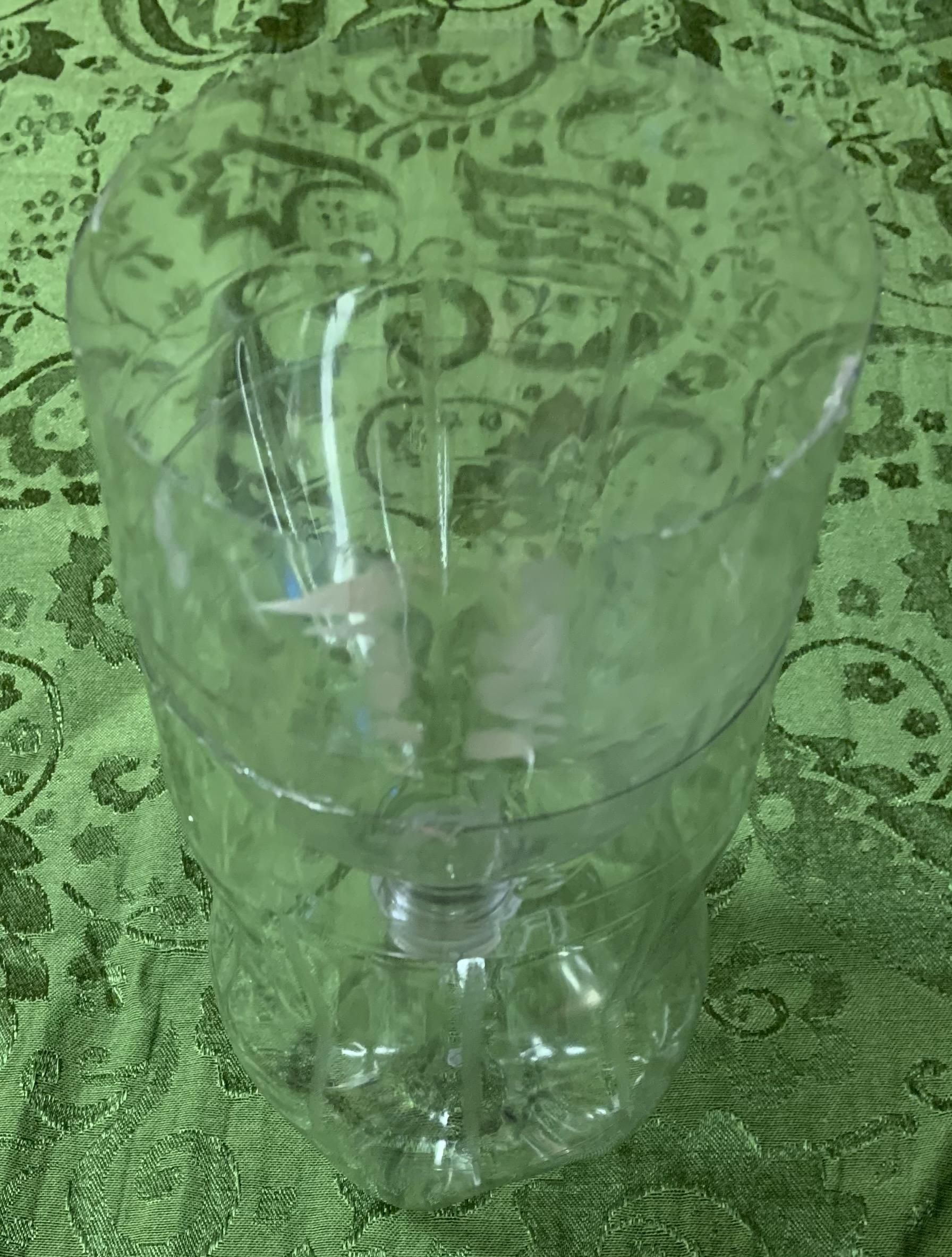 Small Easy Made Recycle Vase - Instructables
