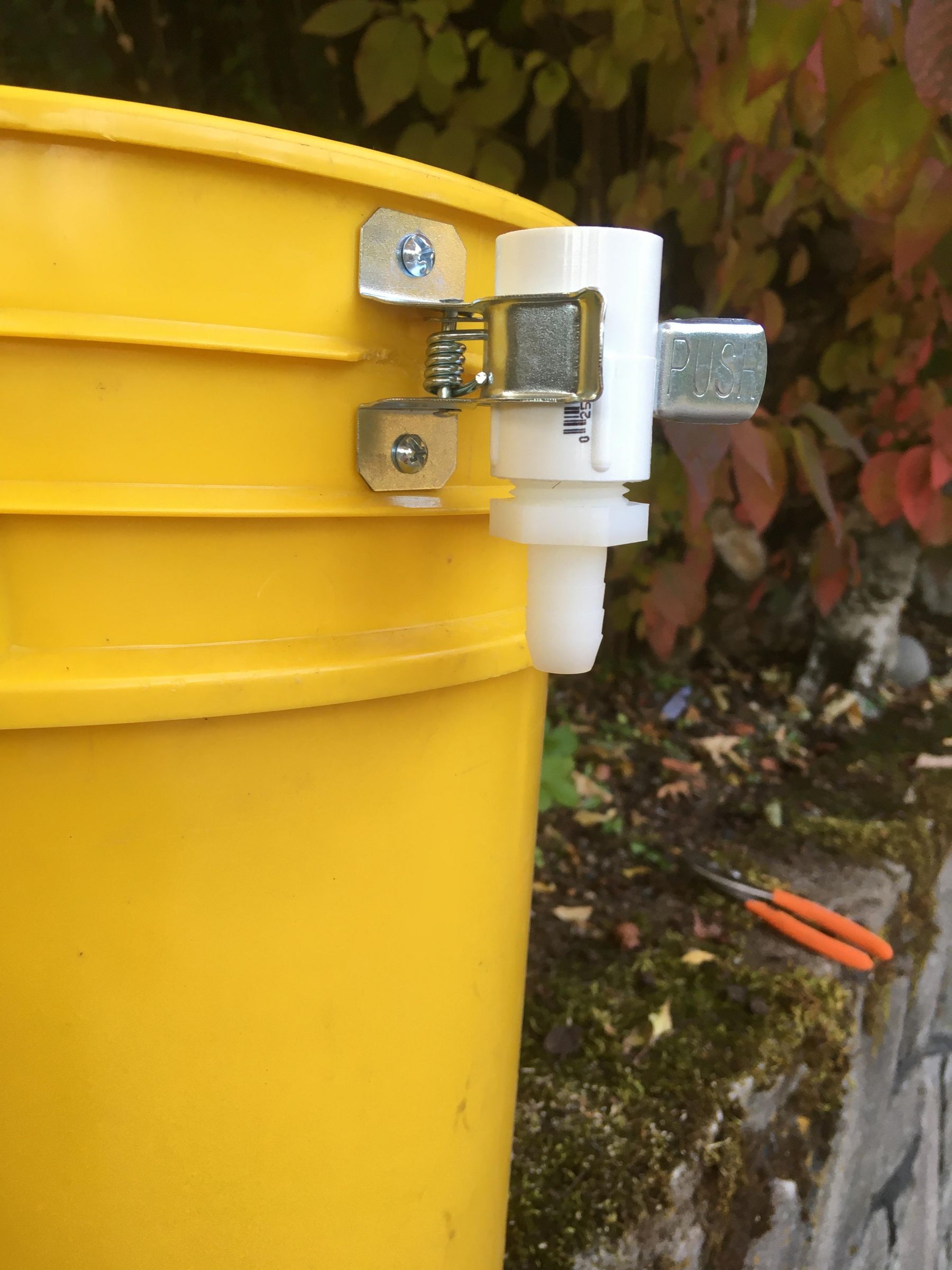 Hands-Free Portable Sink : 6 Steps (with Pictures) - Instructables