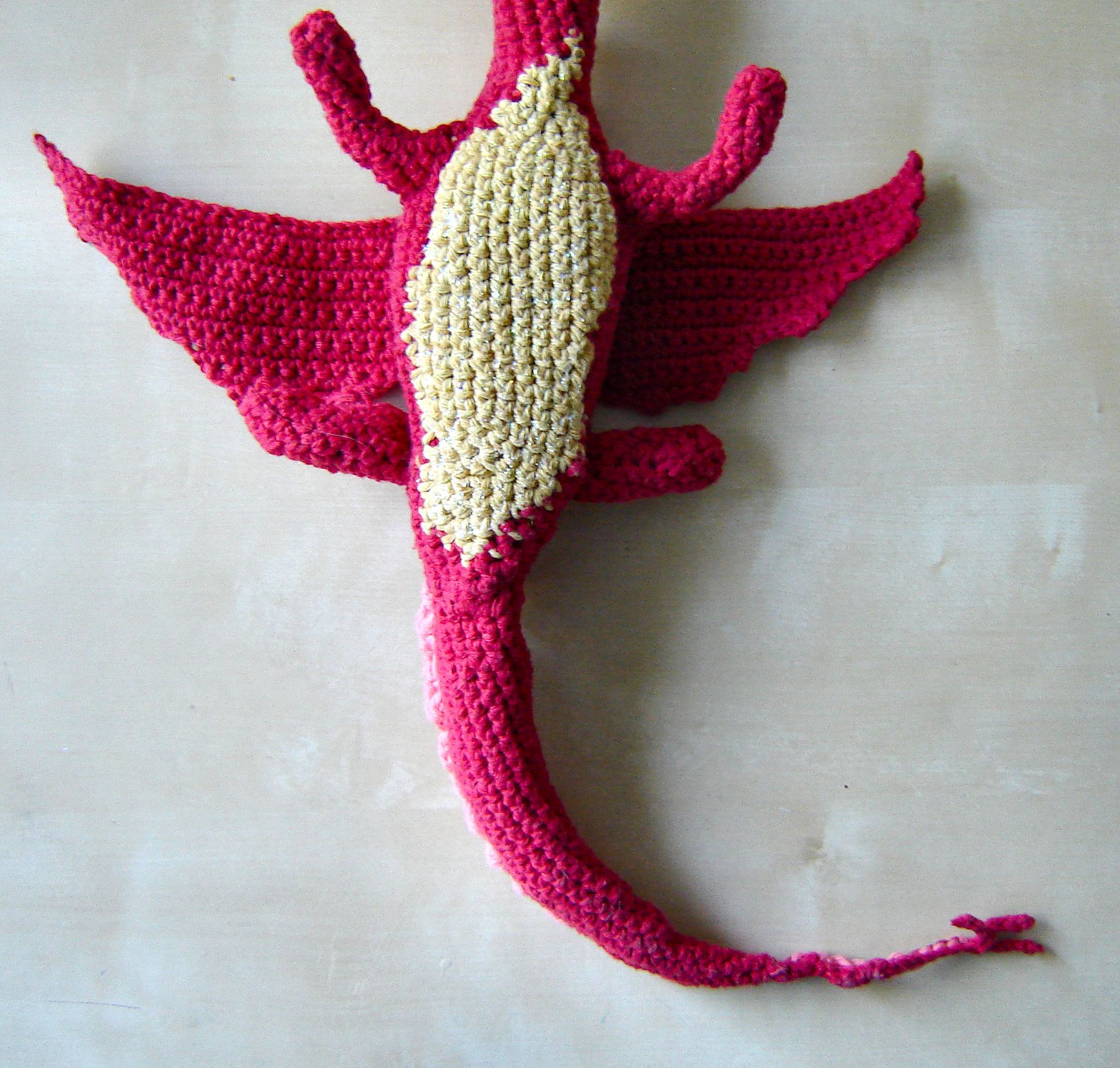 Crochet Dragon - Smaug From the Hobbit : 12 Steps (with Pictures ...