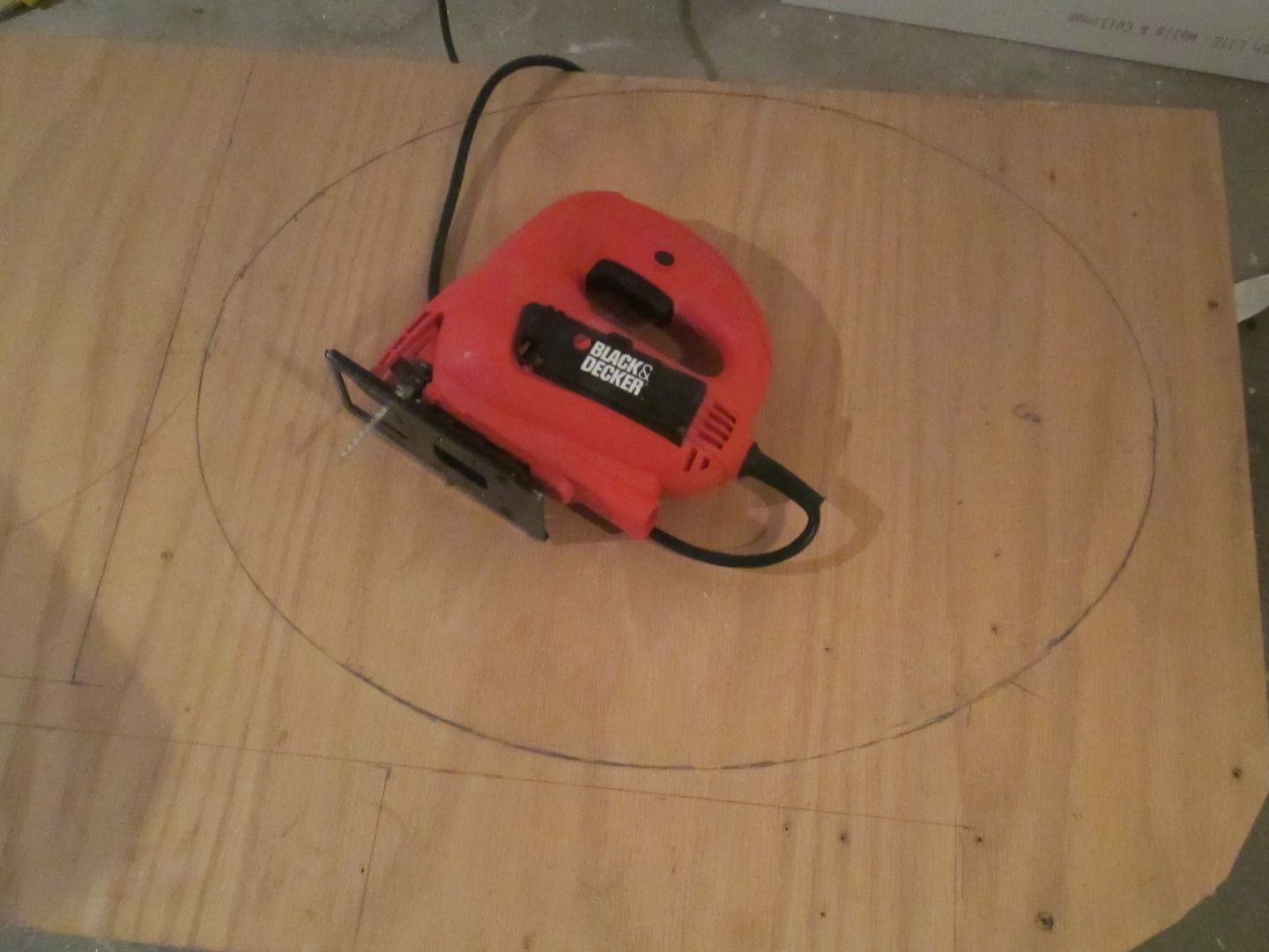 Sci-fi, Jetsons Side Table : 12 Steps - Instructables