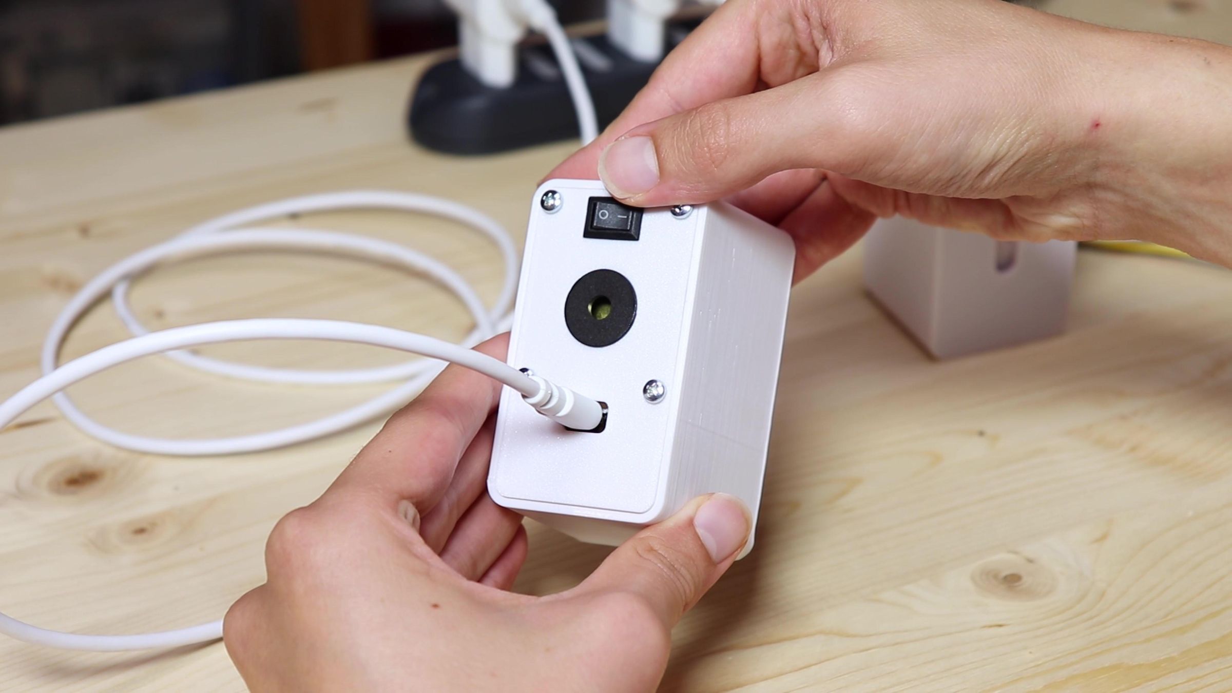 Wireless Loud Phone Ringer - Help Elderly With Electronics! : 10 Steps ...