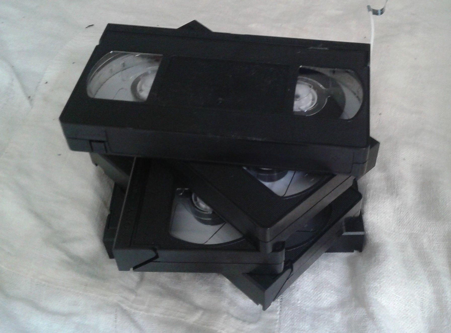 VHS DECORATION LAMP : 10 Steps (with Pictures) - Instructables