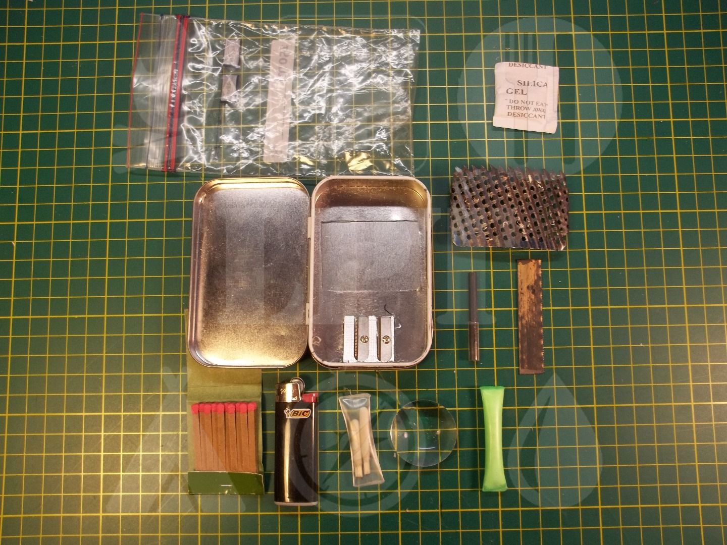 Mini Project #10: the Altoids Tin-Derizer Aka the Ultimate Fire Kit : 7 ...