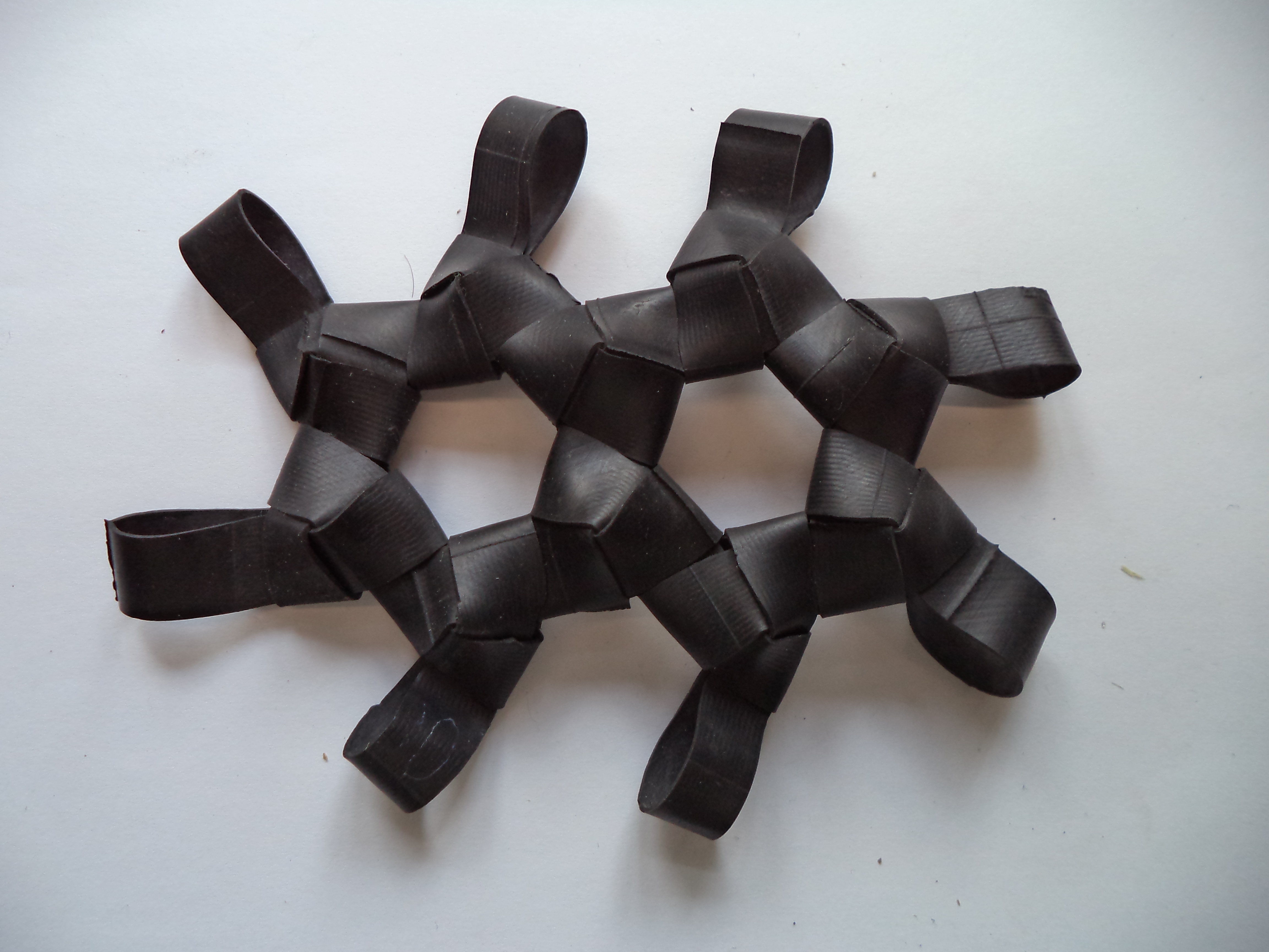 Backpack Cargo Net From Inner Tubes : 26 Steps (with Pictures ...