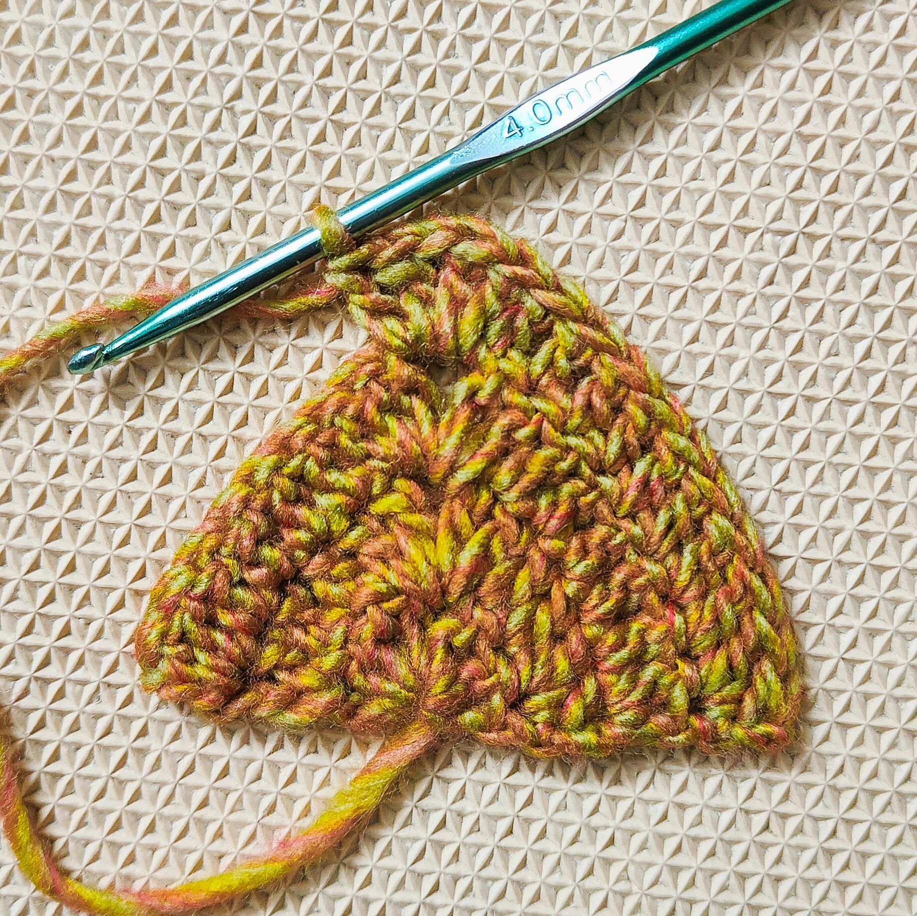 Easy and Simple Crochet Triangle Shawl : 5 Steps (with Pictures ...