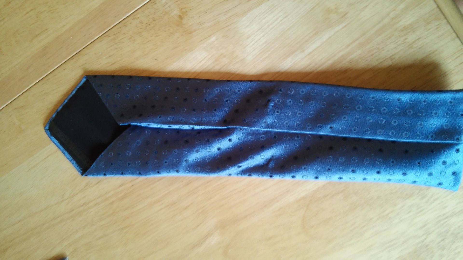 DIY Wallet With Old Ties : 8 Steps (with Pictures) - Instructables