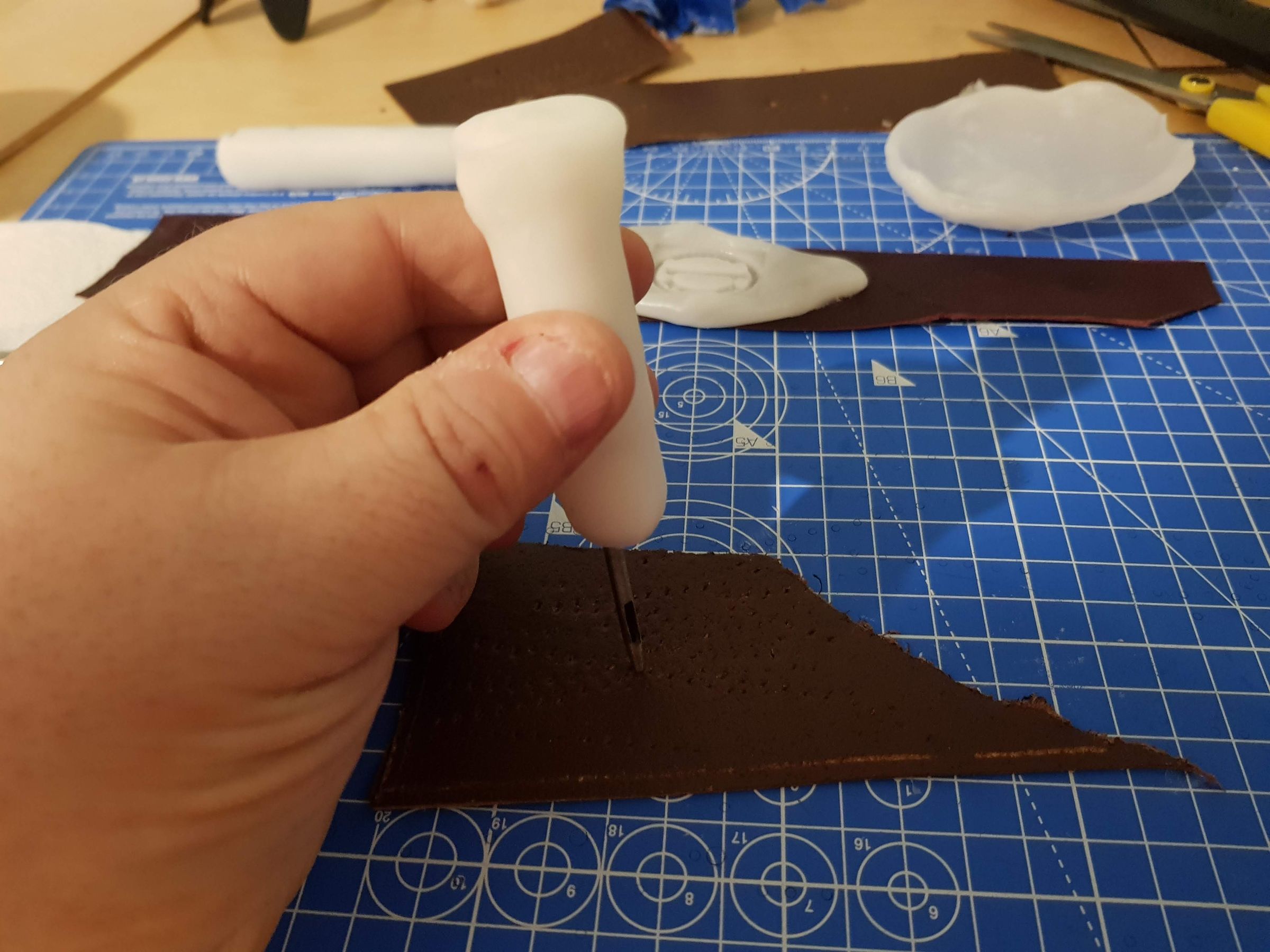 Making a Tool Handle With Polymorph : 4 Steps - Instructables