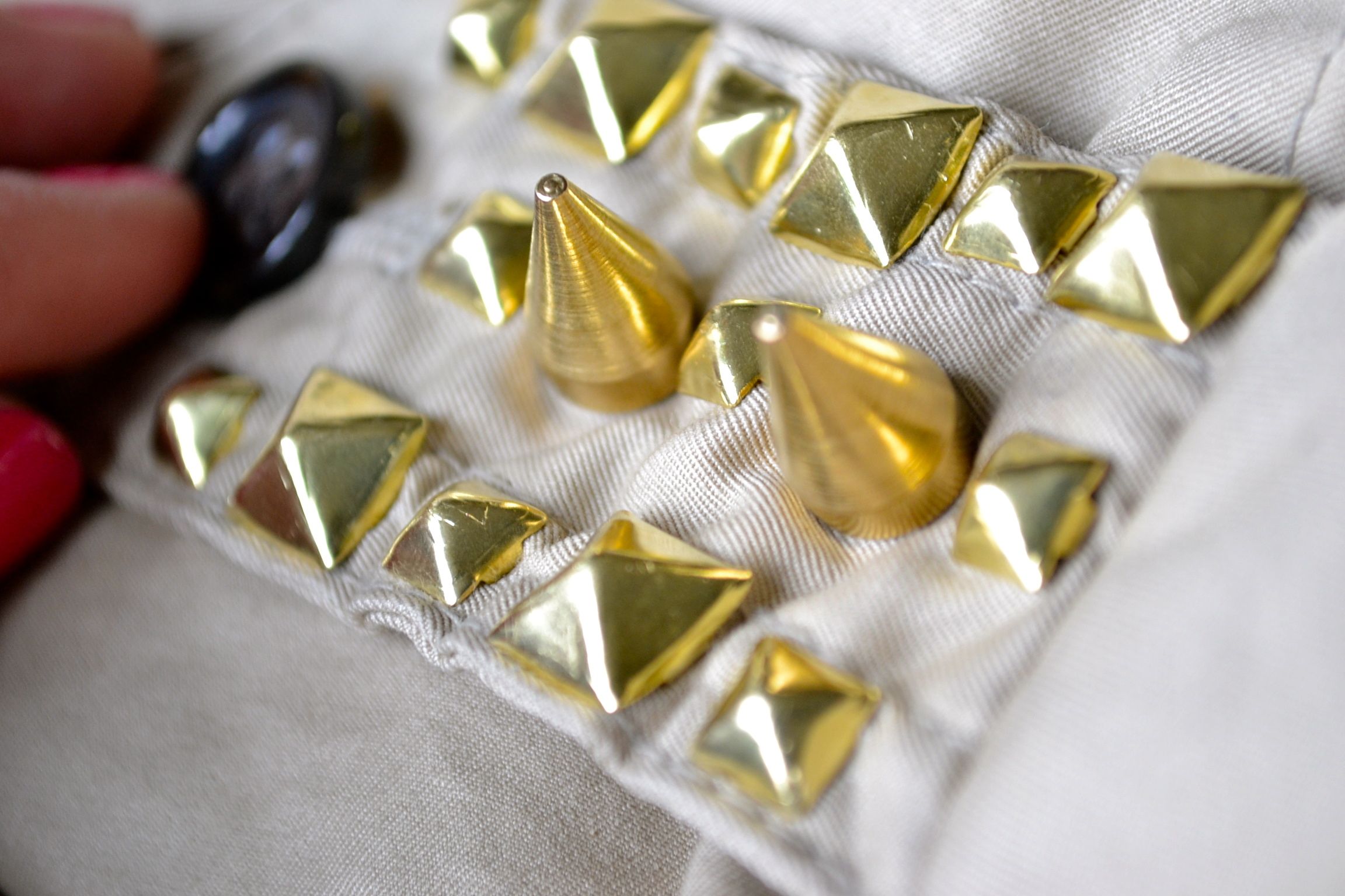 DIY Studded Trench Coat : 4 Steps (with Pictures) - Instructables