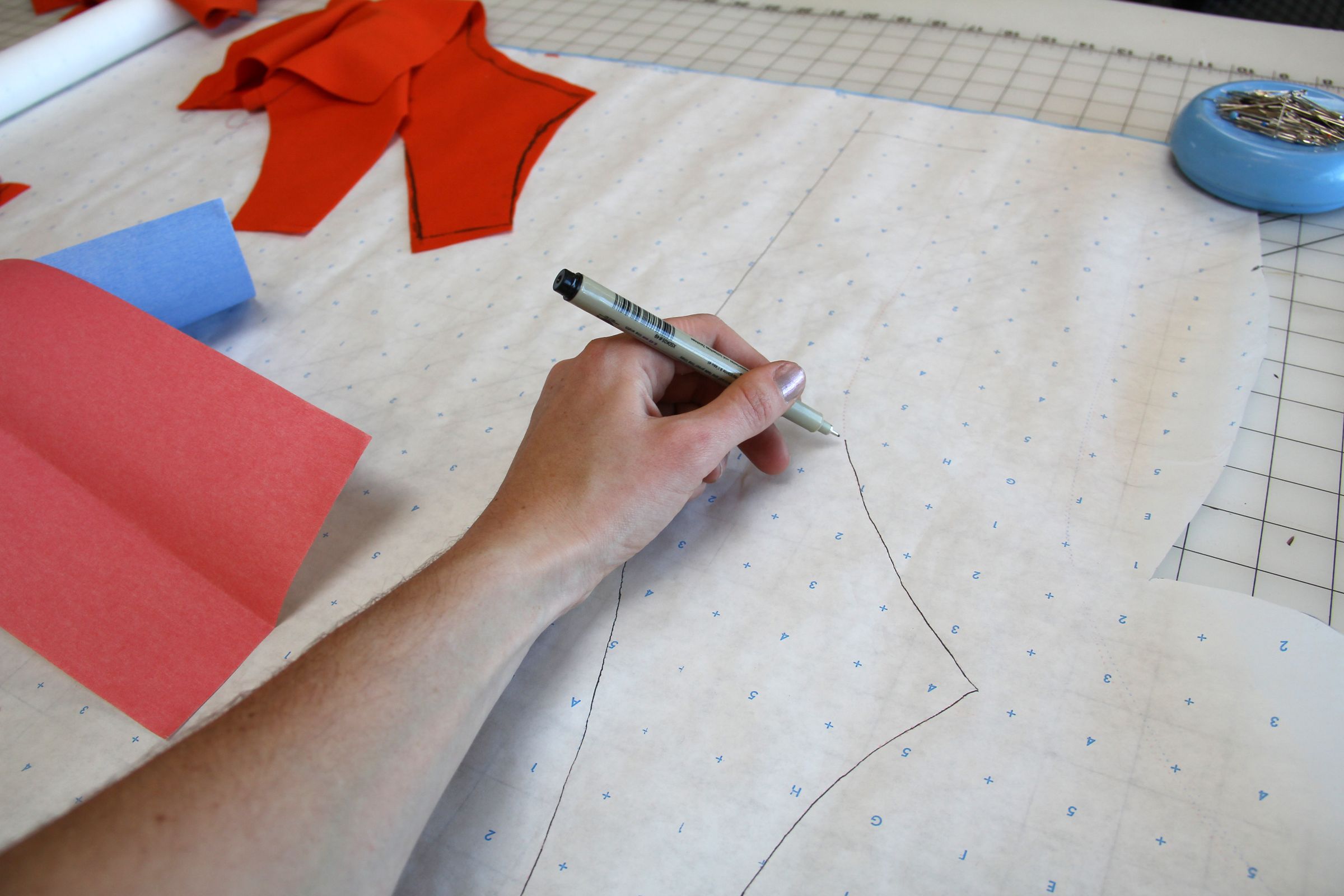 How to Use a Dress Form : 8 Steps (with Pictures) - Instructables