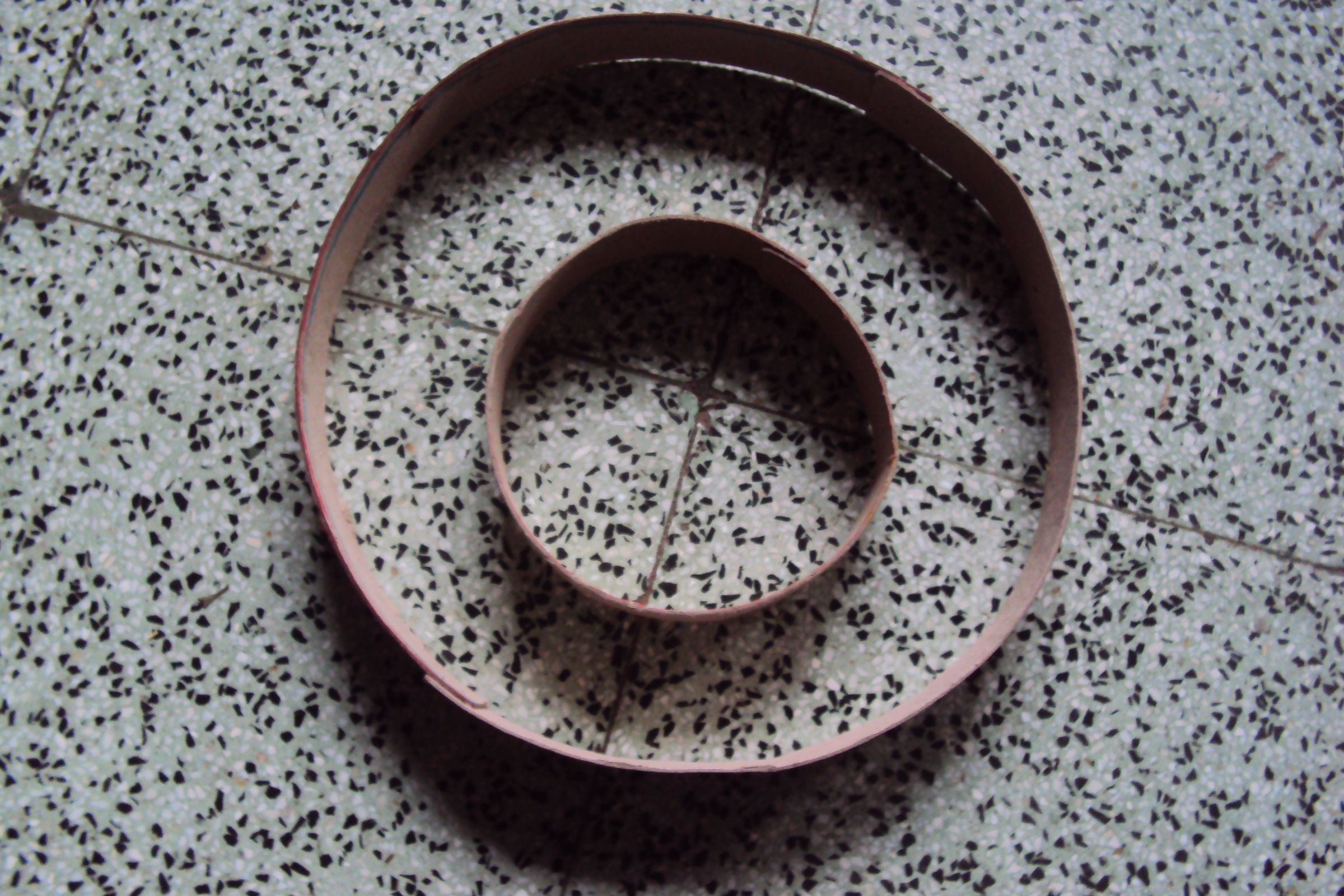 CARDBOARD ROTATING CENTERPIECE : 13 Steps (with Pictures) - Instructables