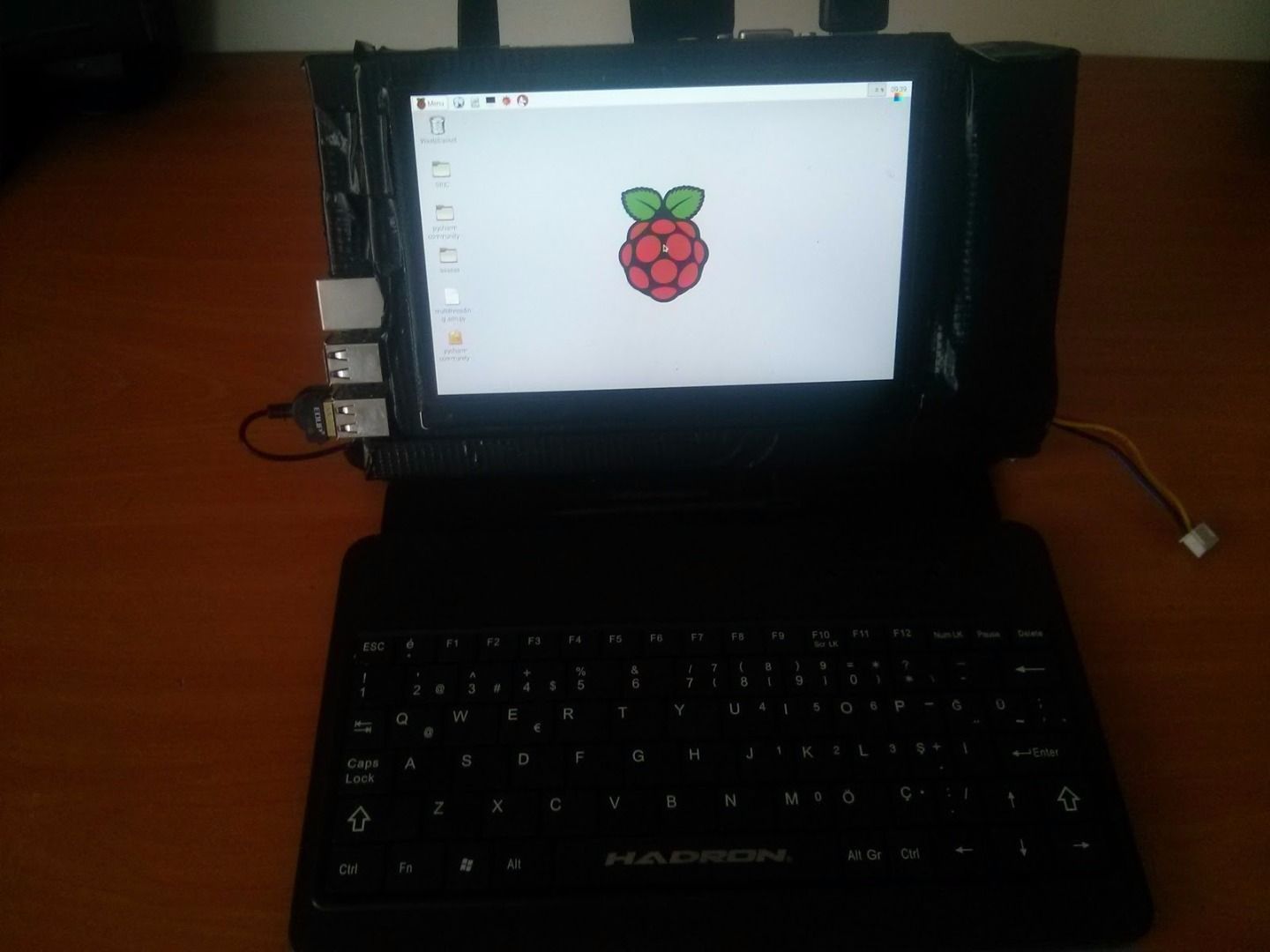 DIY Raspberry Pi 2 Laptop : 5 Steps - Instructables