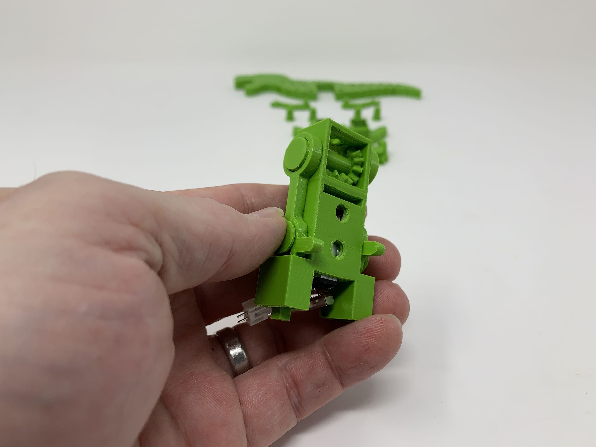Motorized, Articulated T Rex(ish) Pin Walker : 7 Steps (with Pictures) - Instructables