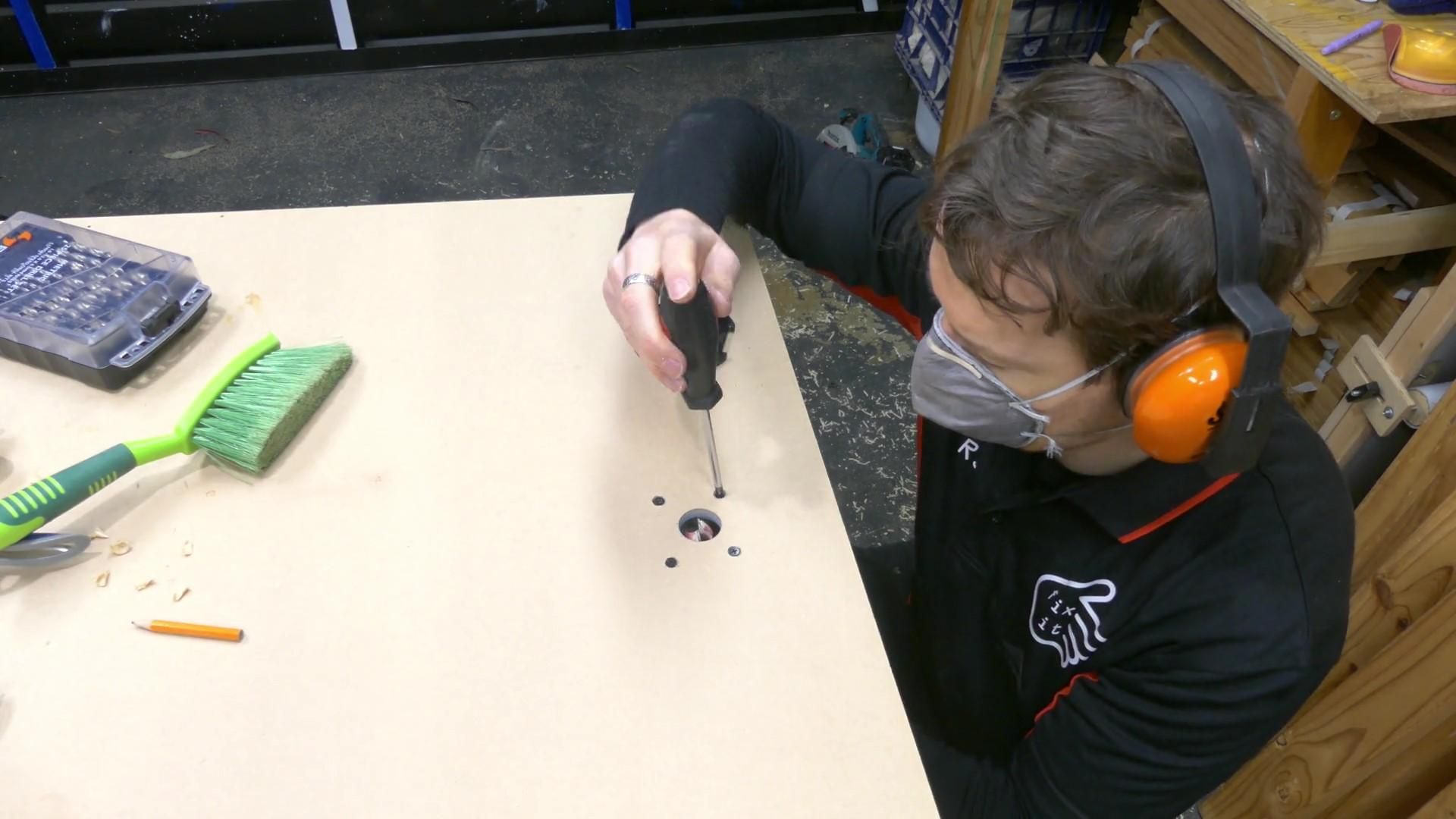 5 Simple and Essential Power Tool Woodworking Jigs : 6 Steps (with ...