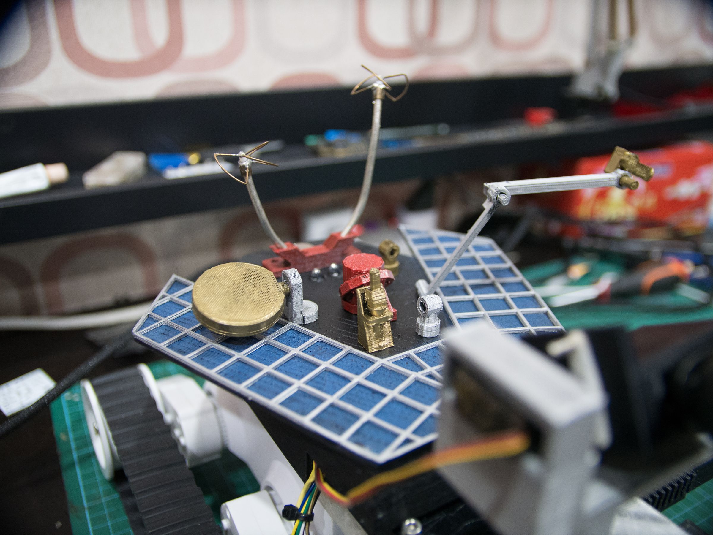 Personal Assistant Robot (Finds Objects and Follows You) Ft. Raspberry ...