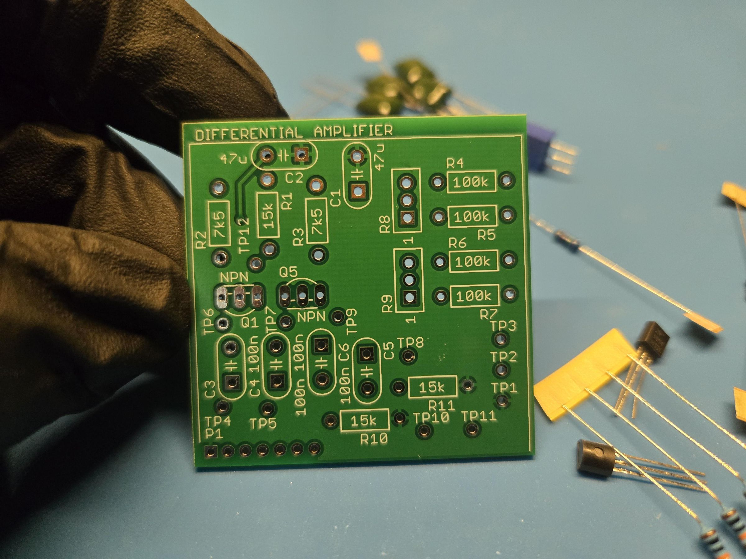 Differential Amplifier, MiniPCB, 04B-360, Rev A1-02 : 3 Steps ...