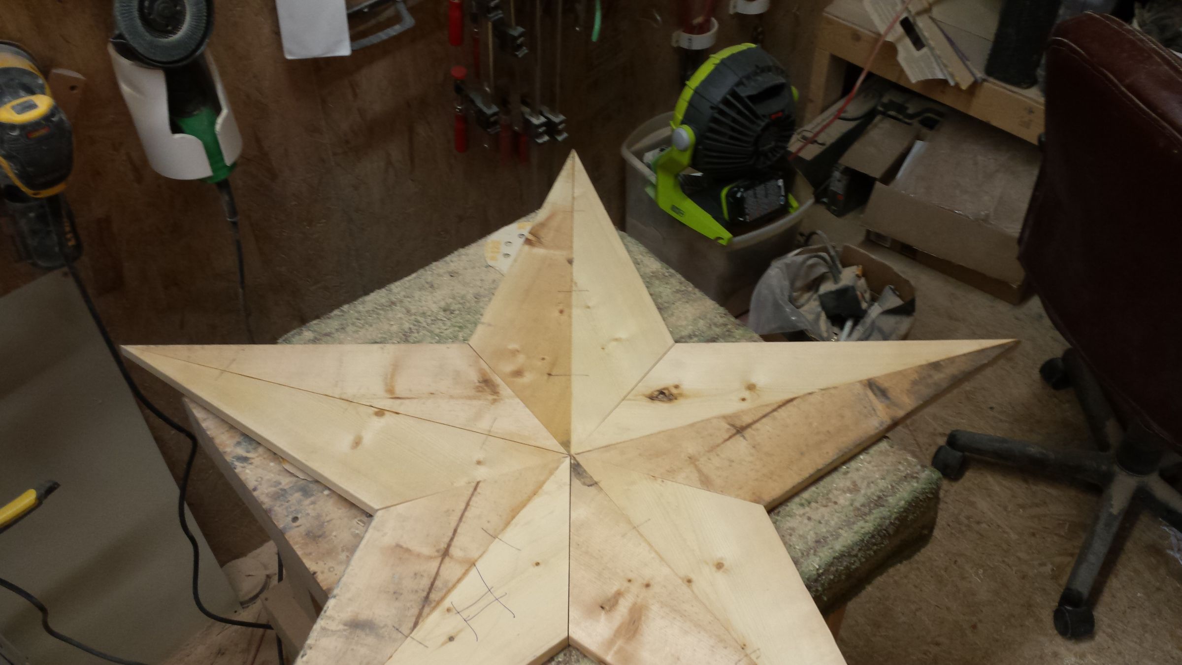 How to Make a 24 Inch Wooden Star With a 2x4 : 17 Steps (with Pictures ...
