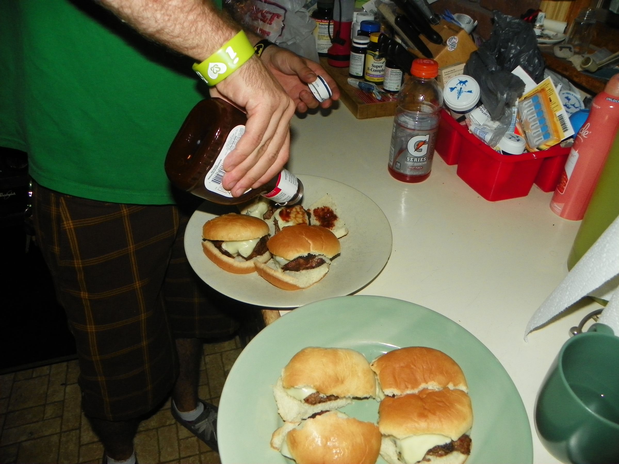 Putting on the Ritz Burger : 7 Steps - Instructables