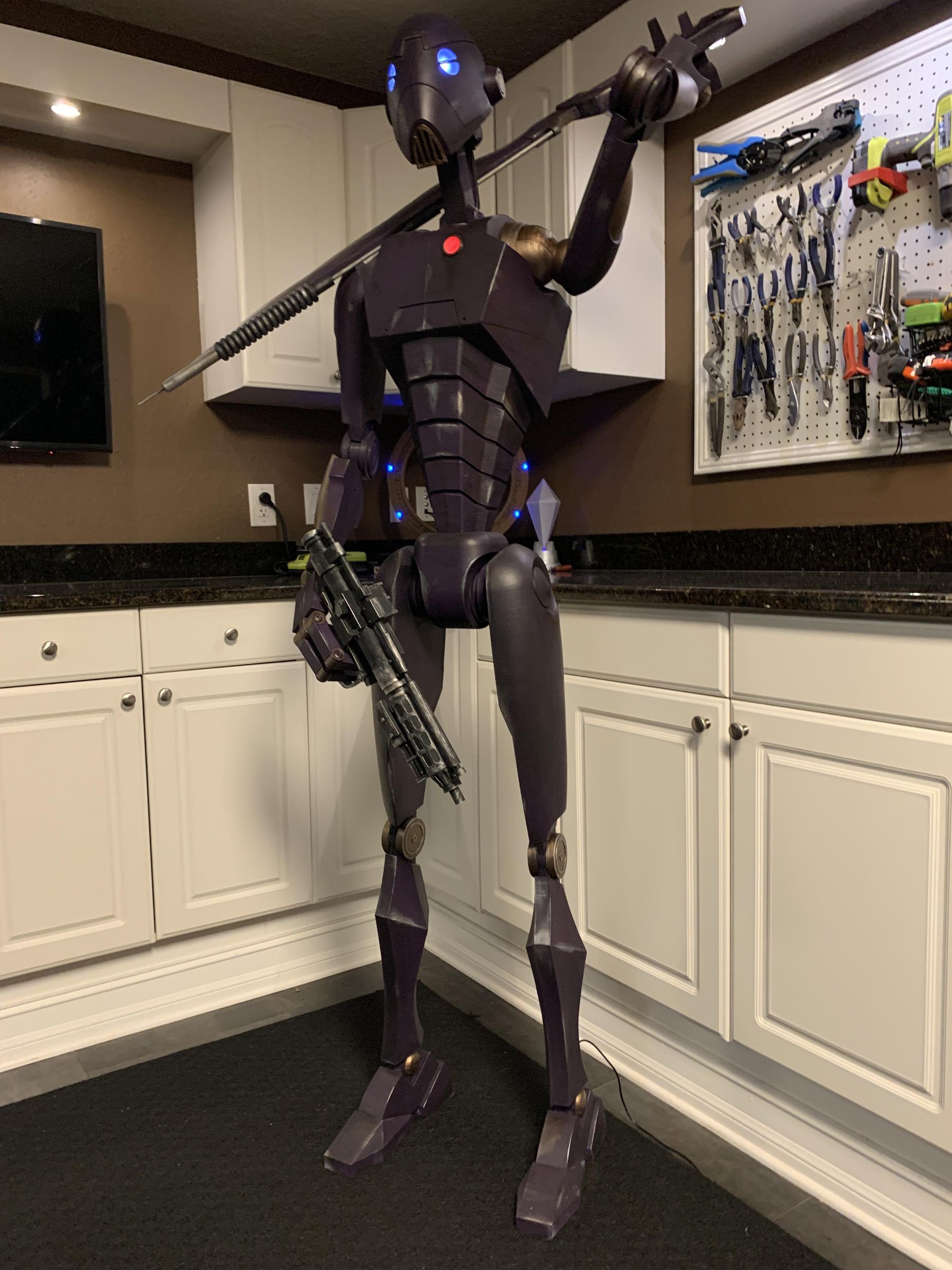 Commando Droid : 15 Steps - Instructables