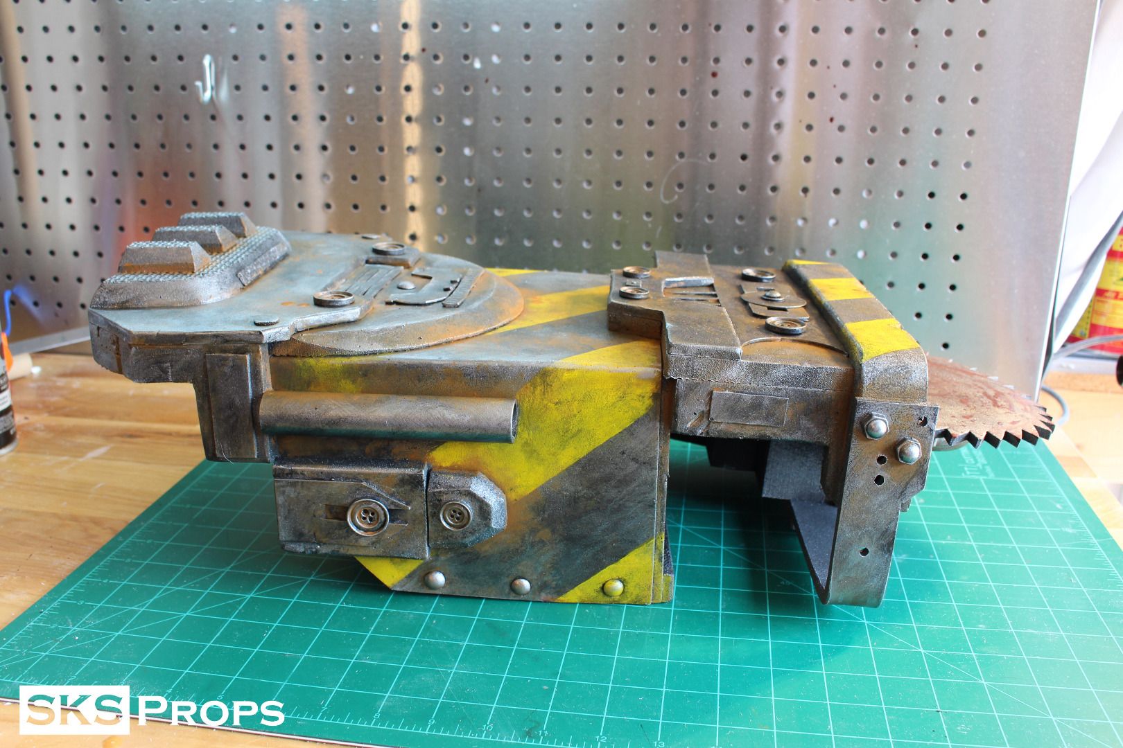 Turbo Kid Skeletron Cosplay Prop Weapon and Mask - SKS Props : 17 Steps ...