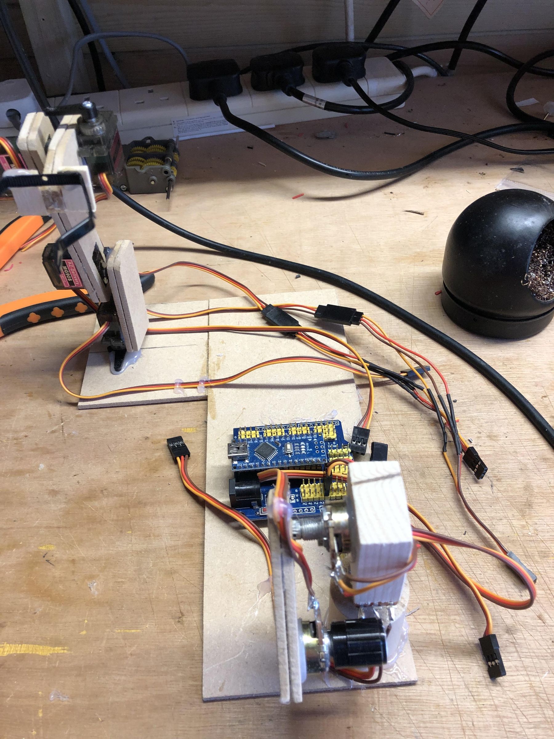 Hot Glue Micro Servo Robot Arm : 6 Steps (with Pictures) - Instructables