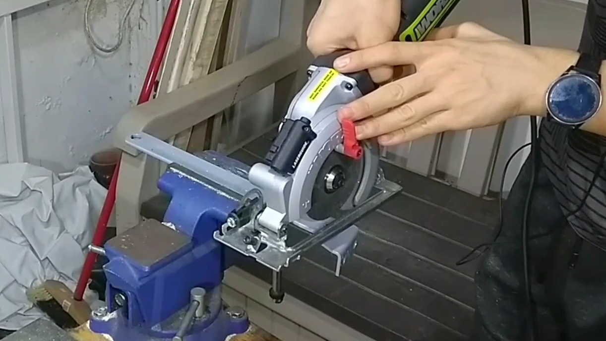 4 Best Ways to Remove Rivets Without a Rivet Tool : 4 Steps (with ...
