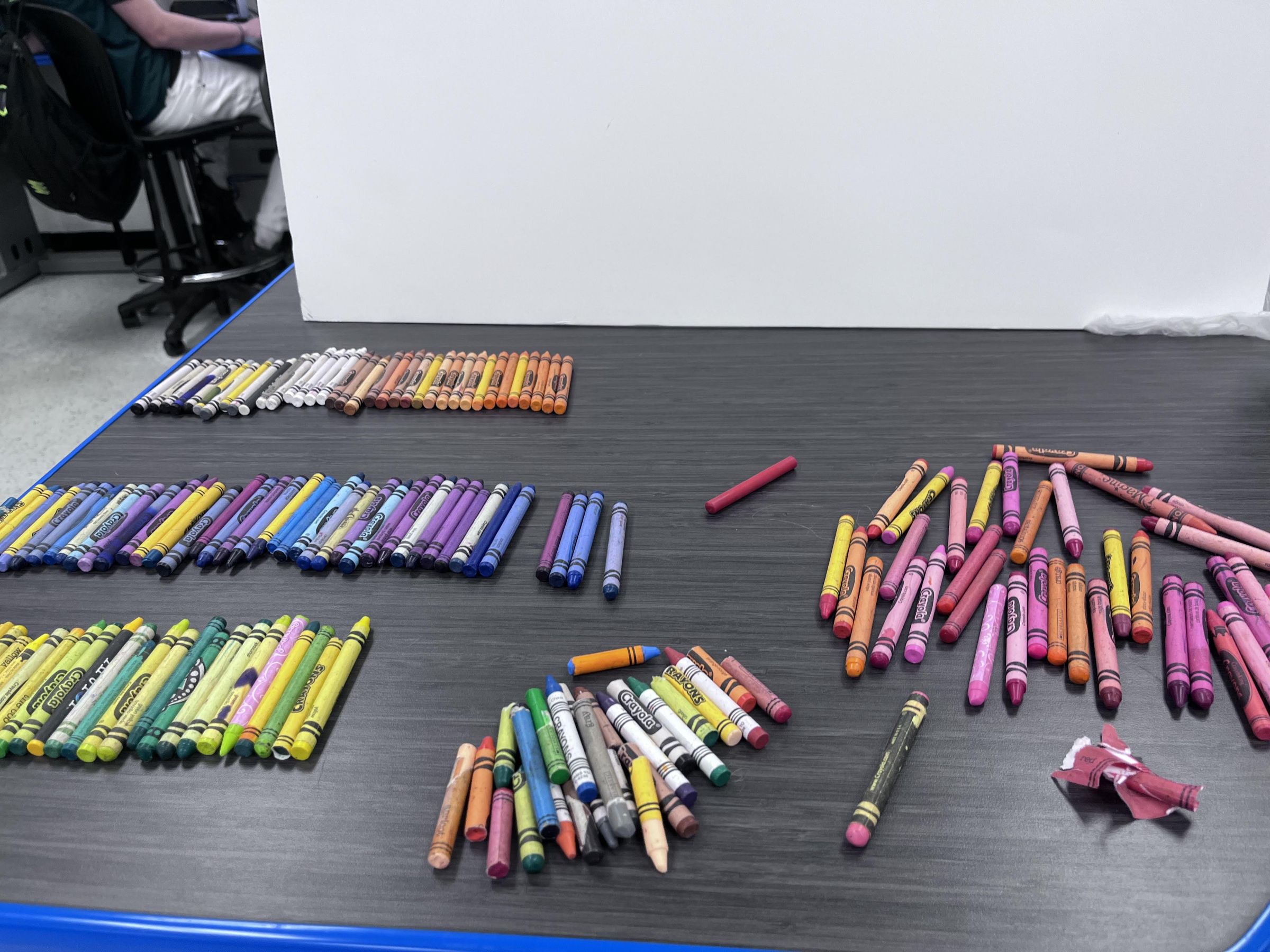 Silhouette Melted Crayon Art - Iowa : 5 Steps - Instructables