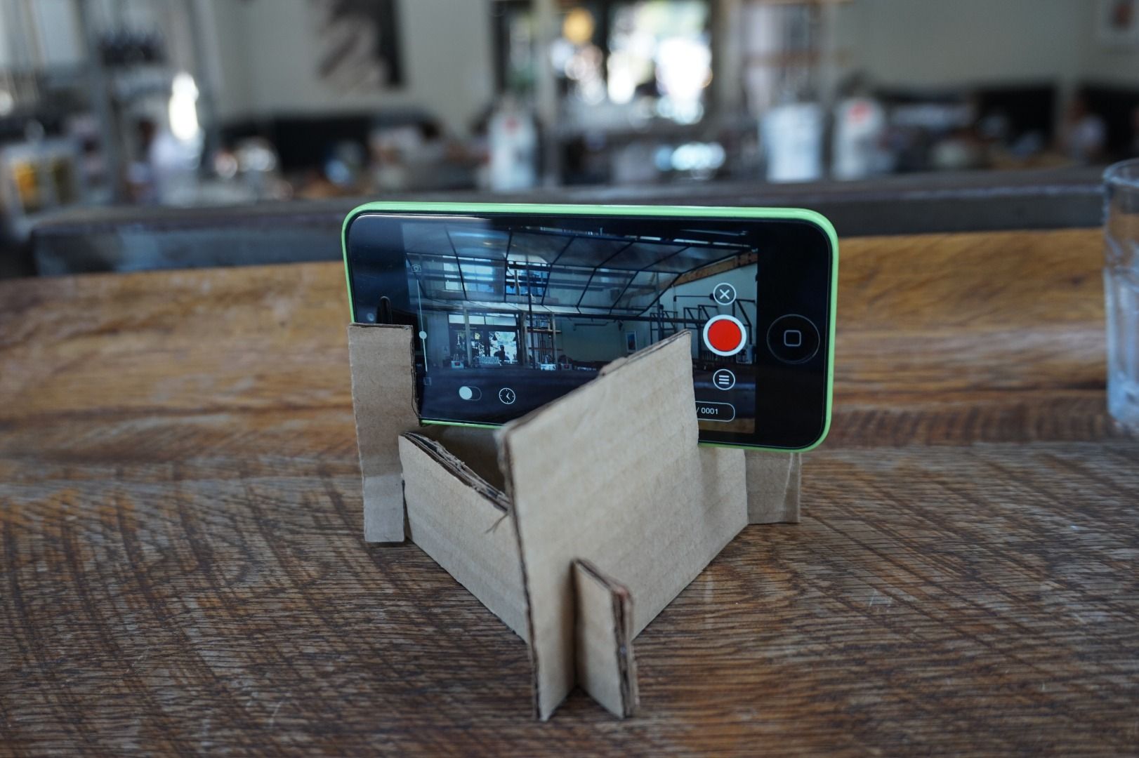 Quick and Cheap IPhone Stand for Stop Motion : 5 Steps - Instructables