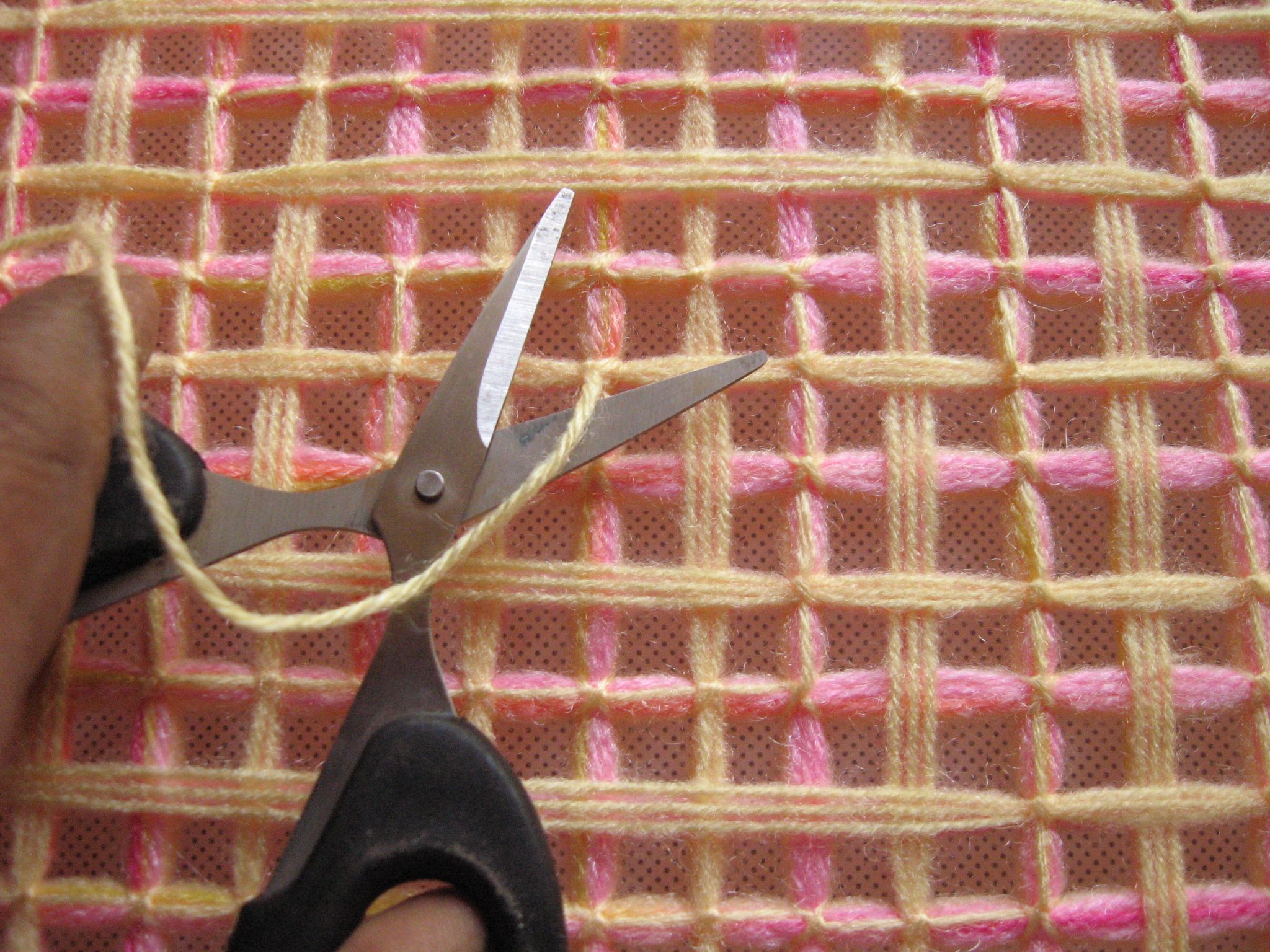 How to Weave a Mat With Small Pom Poms : 13 Steps (with Pictures ...