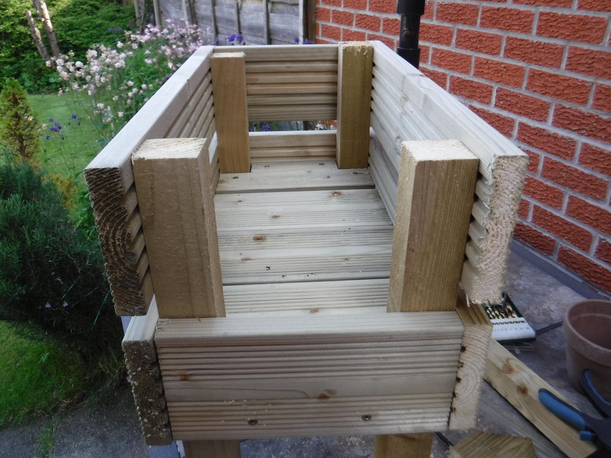 Wooden Box Planter : 9 Steps (with Pictures) - Instructables