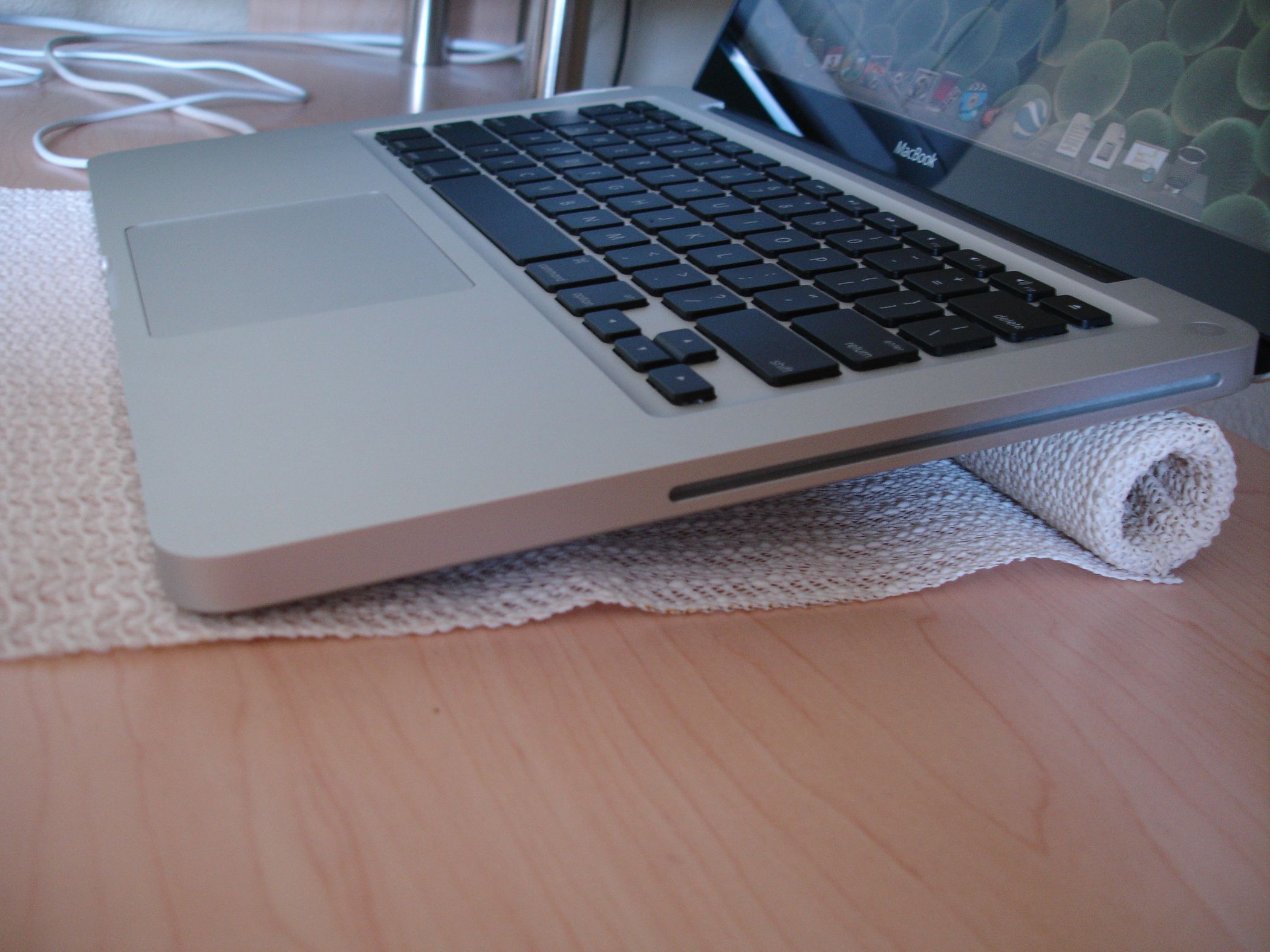 Simple, Cheap, Portable Laptop Stand/cooler : 9 Steps (with Pictures ...