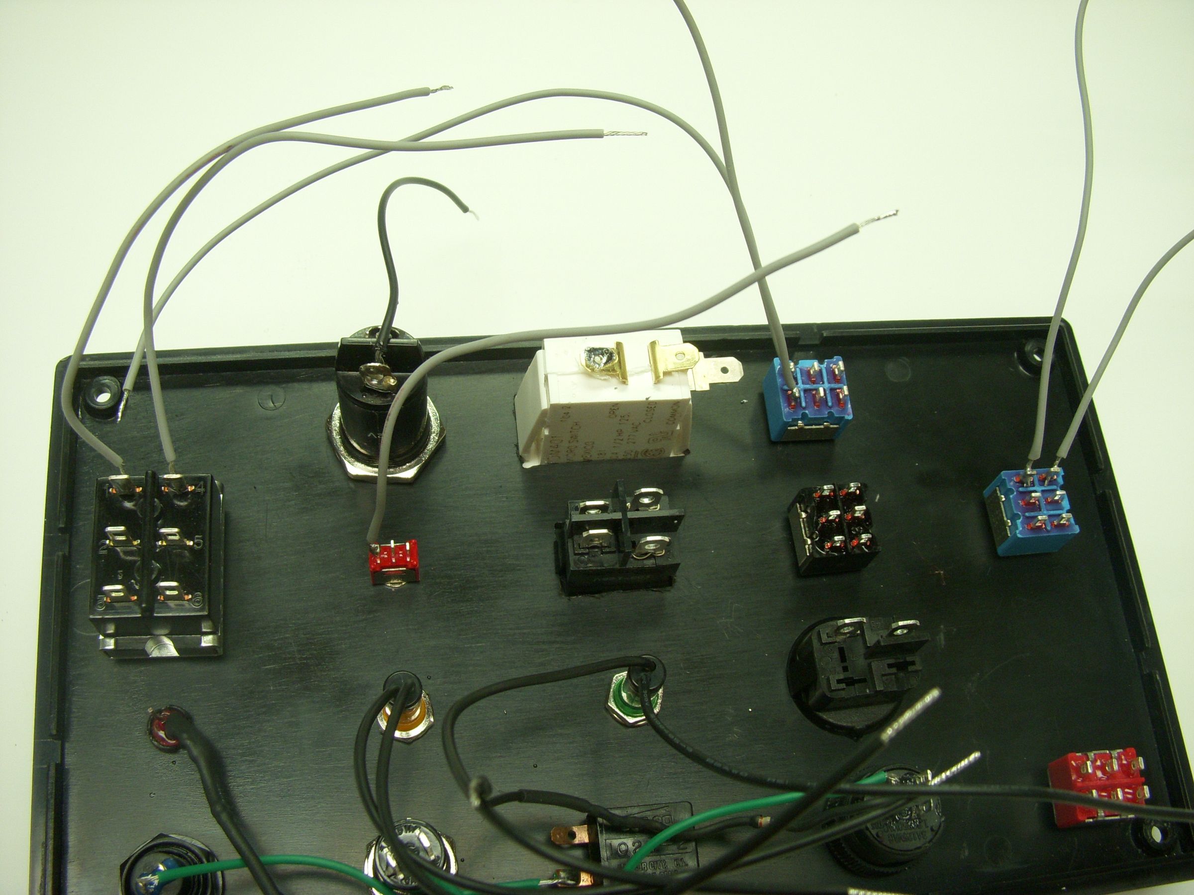 FUN! LIGHT SWITCH BOX : 40 Steps - Instructables