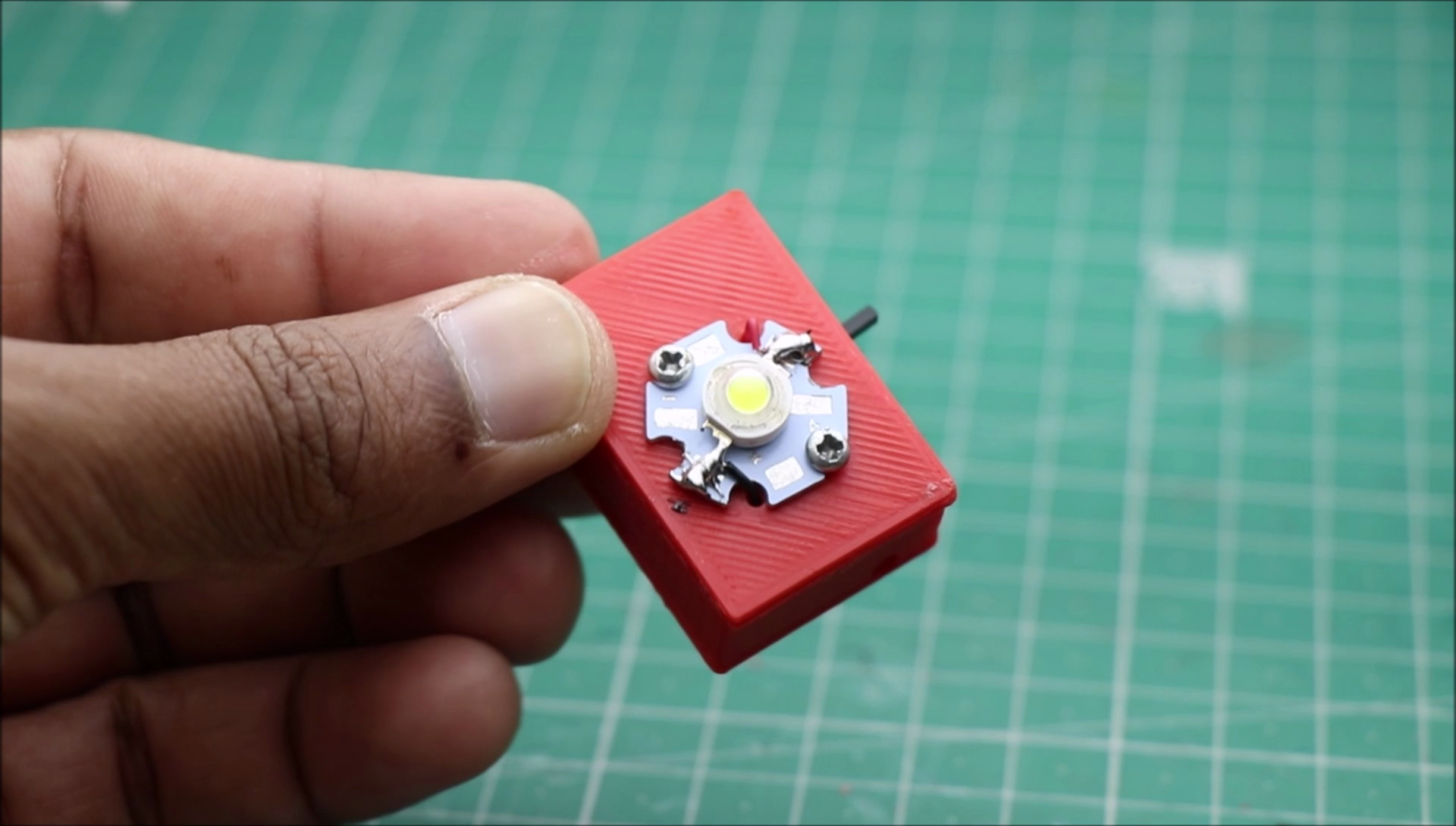 How to Make Mini Rechargeable Powerful LED Light : 8 Steps (with ...
